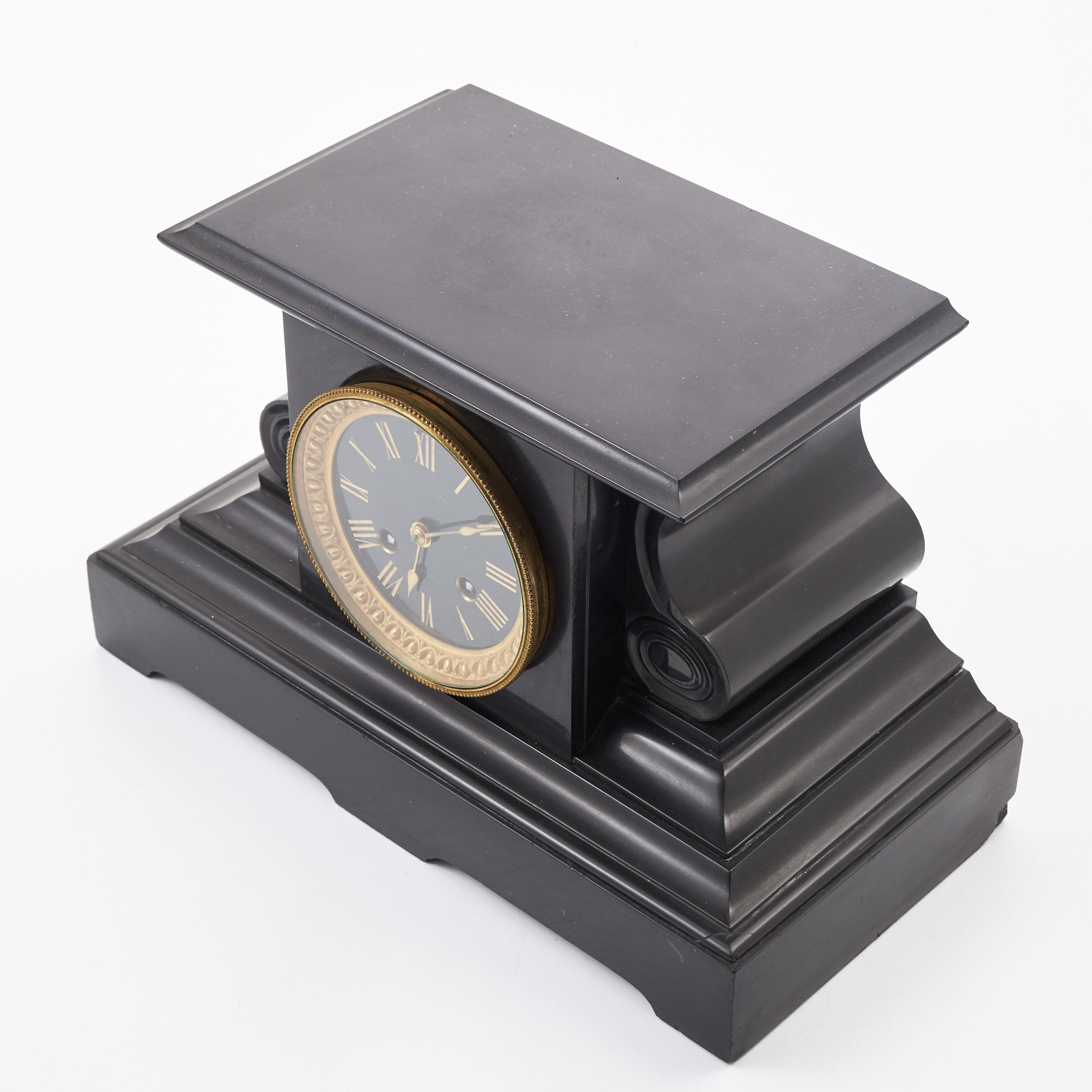 Bilder för 3353826. BORDSUR, omkring 1900, svart sten, urtavla med ...