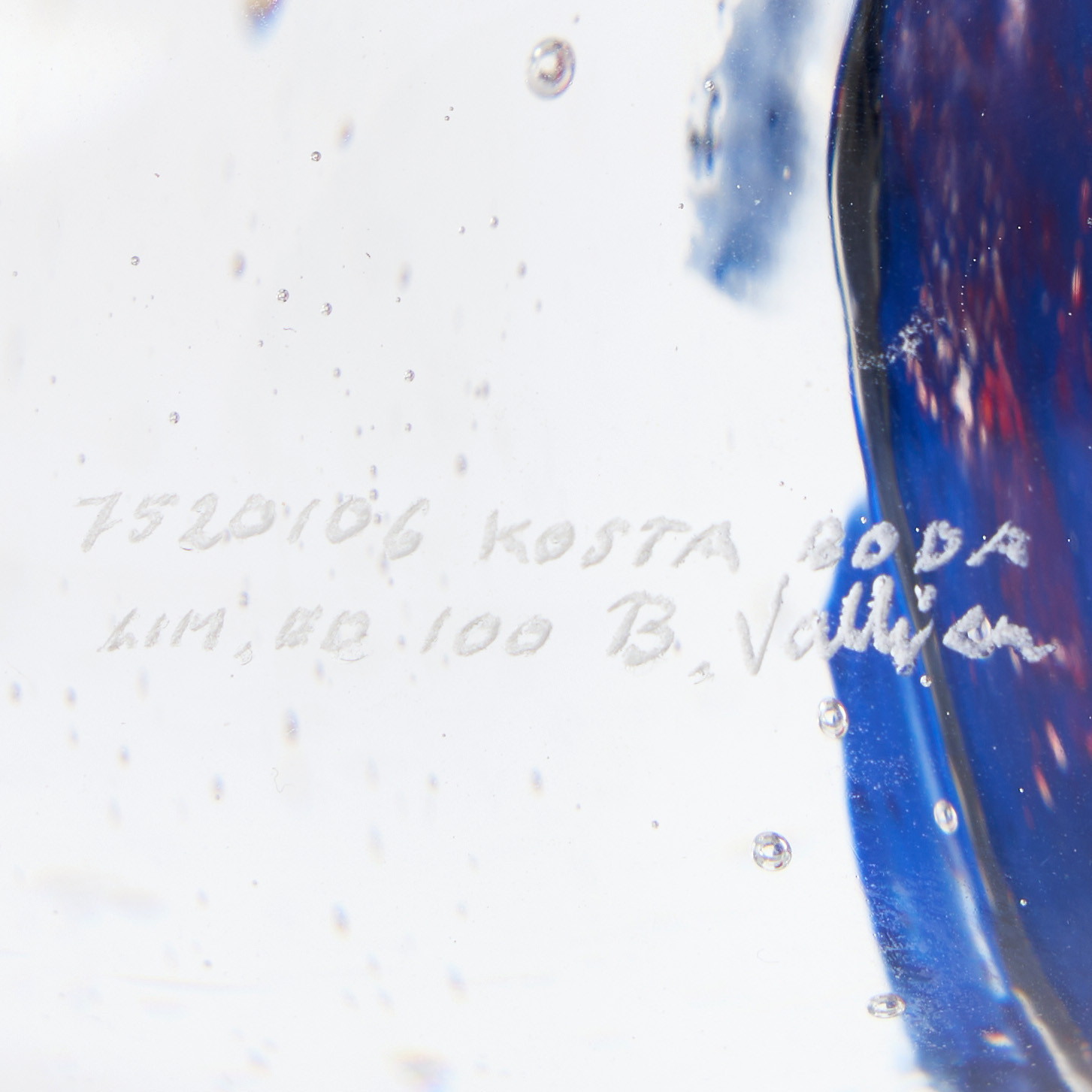 BERTIL VALLIEN. Skulptur, Resting head messages", sandgjuten glasmassa ...