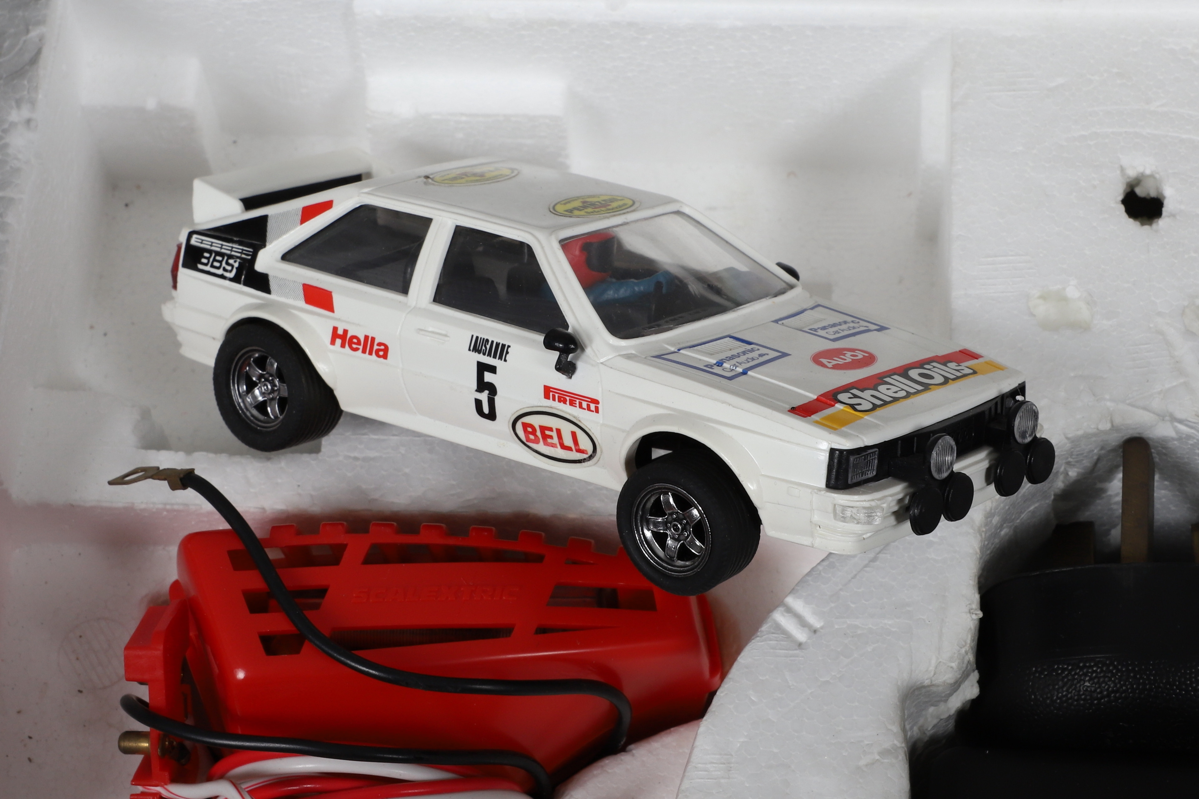 A SCALEXTRIC SET. Toys - Toys - Auctionet