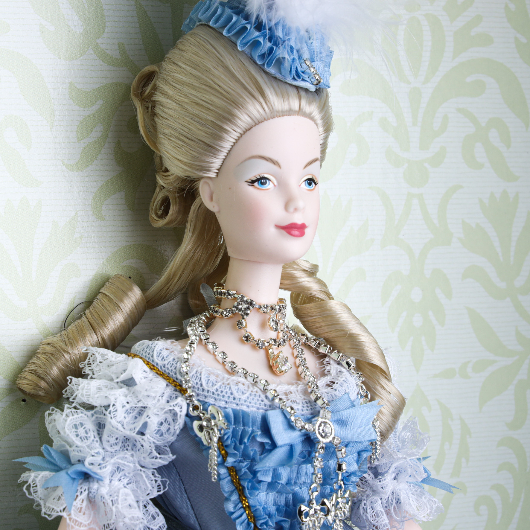BARBIE COLLECTIBLES, Limited Edition, "Marie Antoinette", Mattel 53991 ...