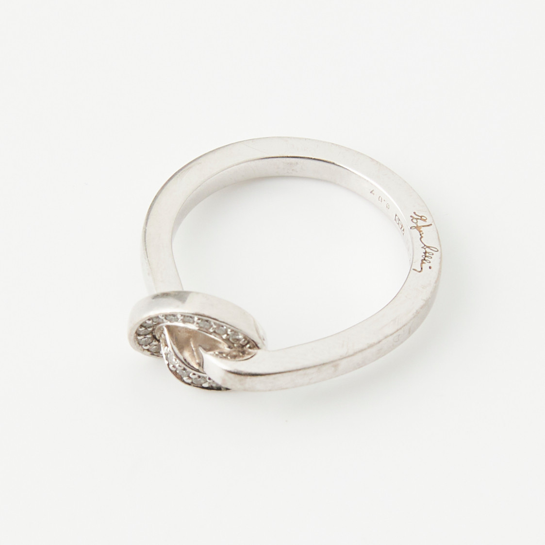 EFVA ATTLING, "Love Knot and Stars Ring", ring, 18 k vitguld, dekor 16 ...