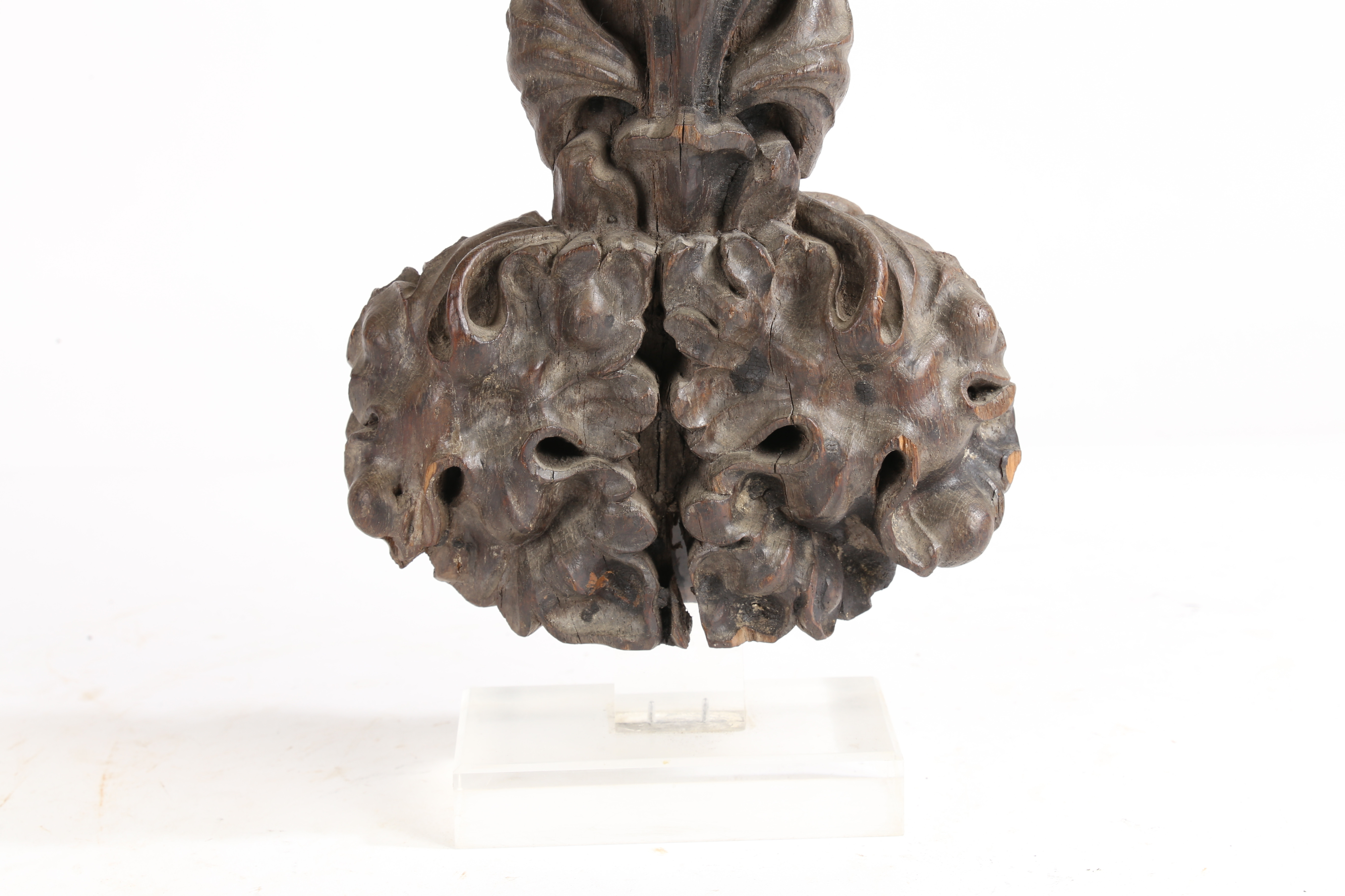 Images for 3512977. A 17TH CENTURY CARVED OAK PEW FINIAL. - Auctionet