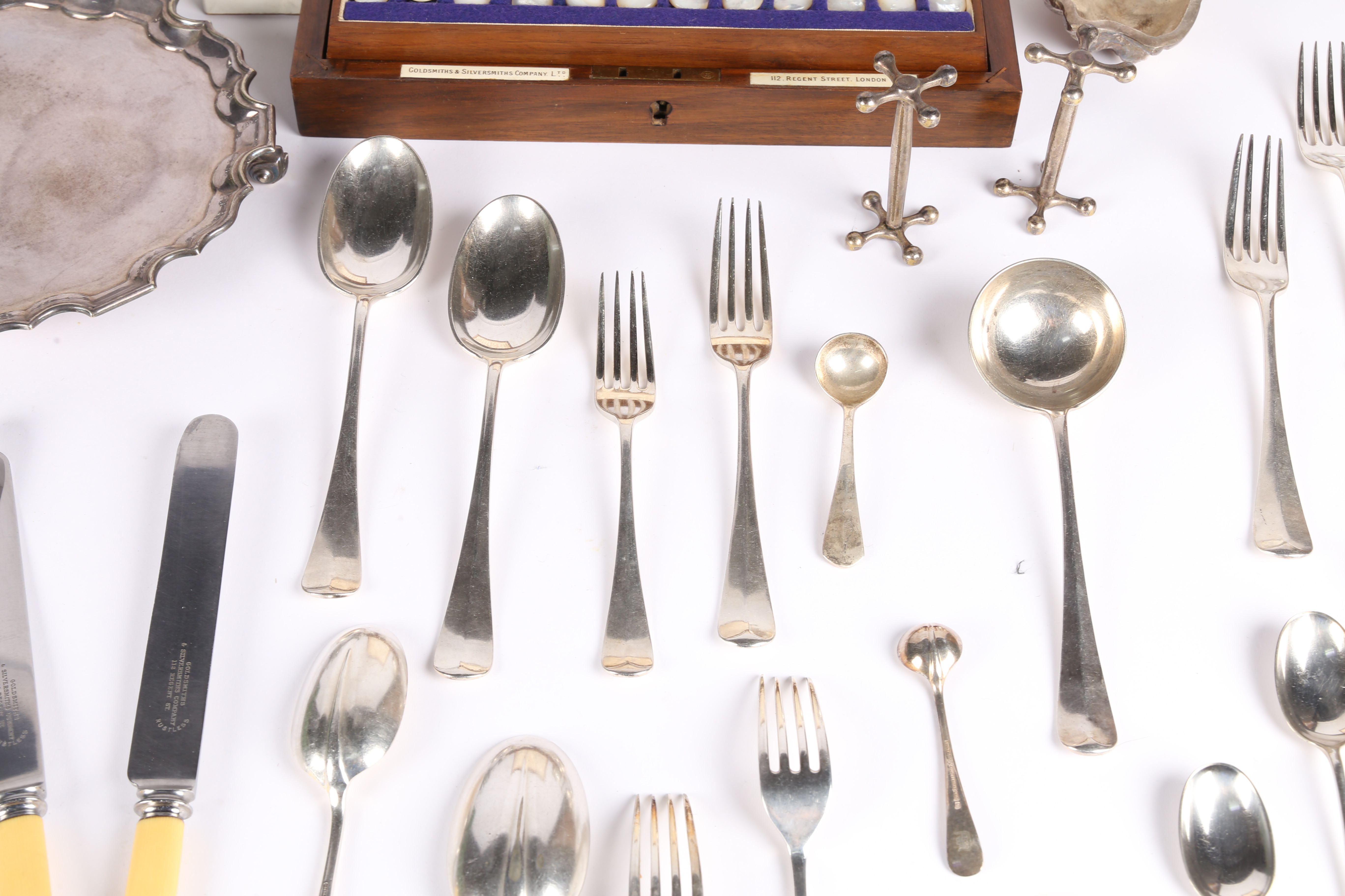 SILVER PLATED WARE. Silver & Metals - Silver plated - Auctionet