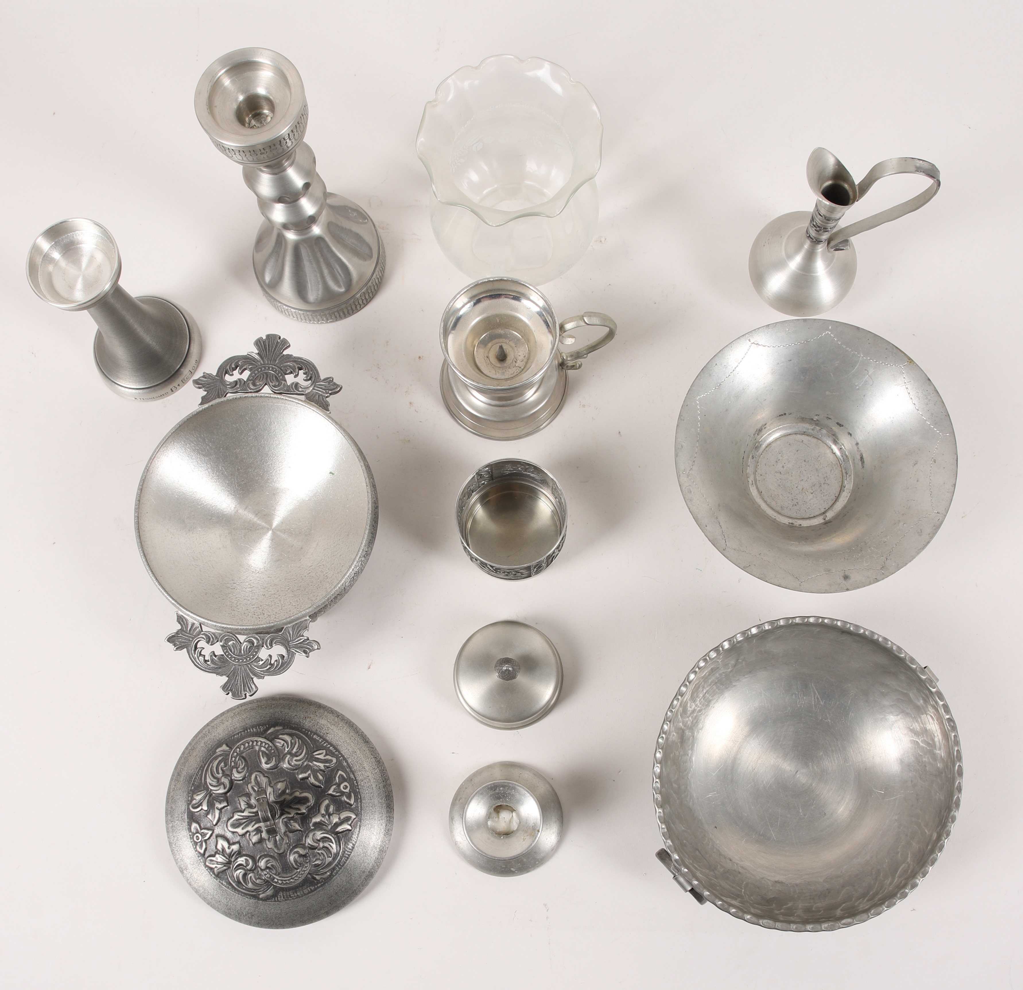 Images for 3547871. A batch of tin objects, 9 pieces, 20th century ...