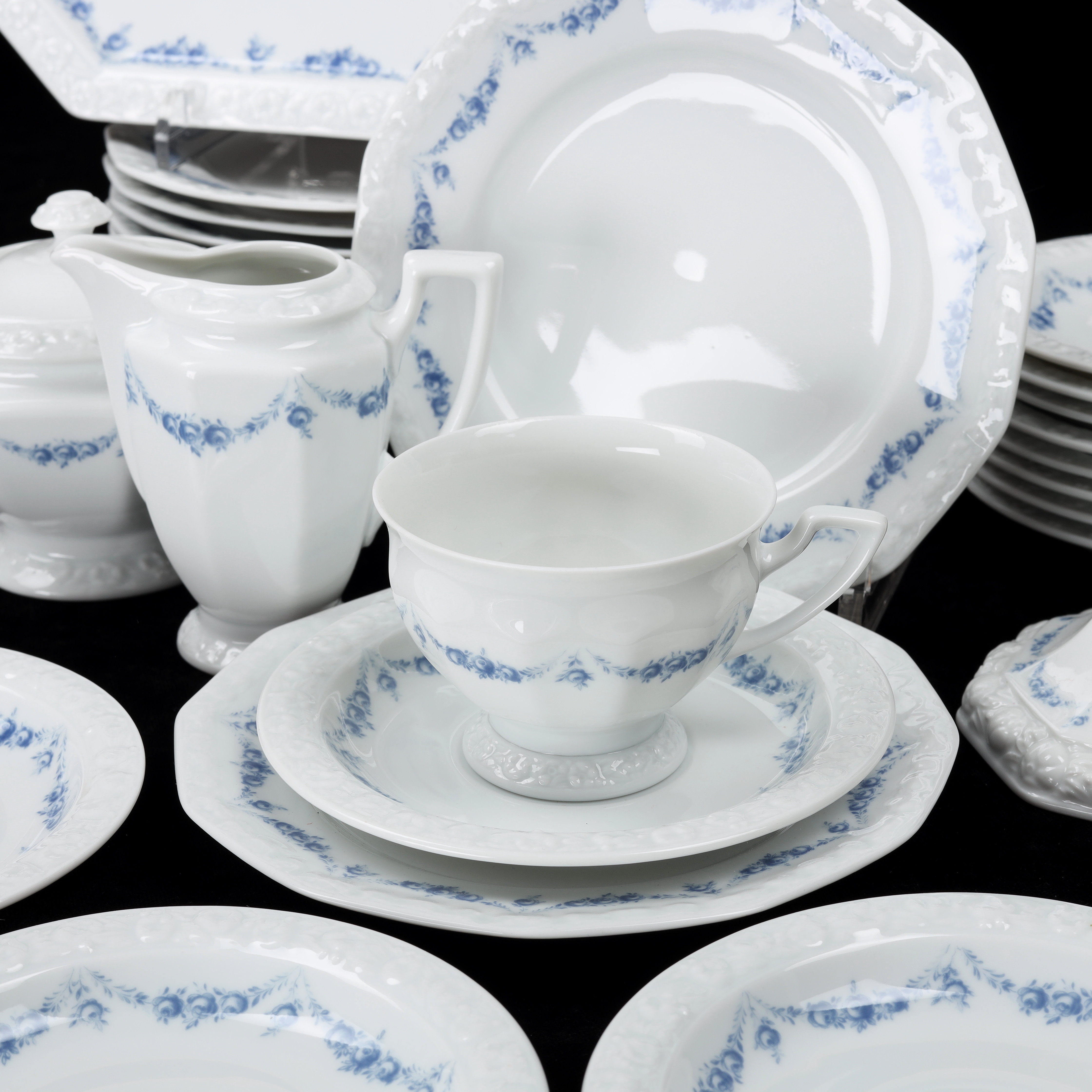 Images for 3556389. A set of 43 pieces, “Classic Rose” porcelain ...