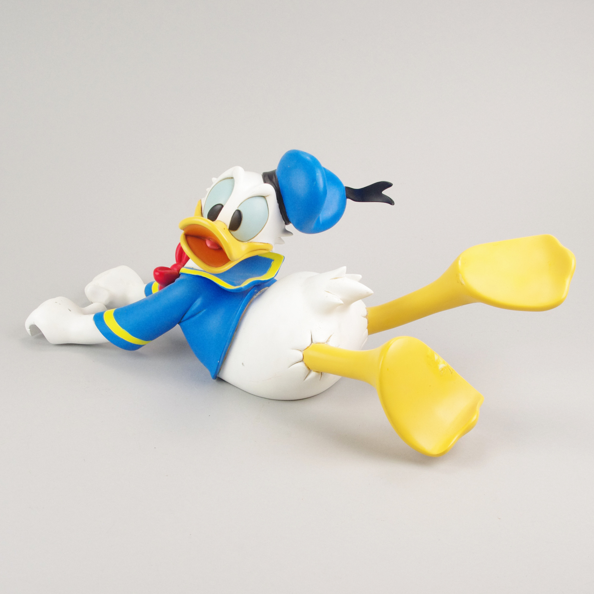 Images for 366195. SCULPTURE, Donald Duck with vacuum cleaner, Disney ...