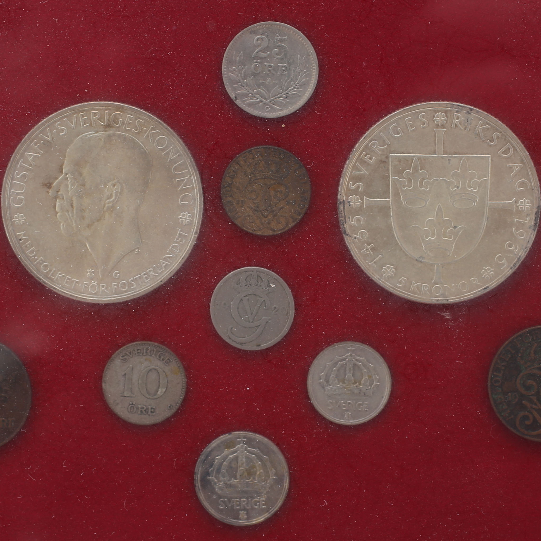 Images for 370730. COIN BOARD, "Swedish Coins 1858 - 1971". - Auctionet