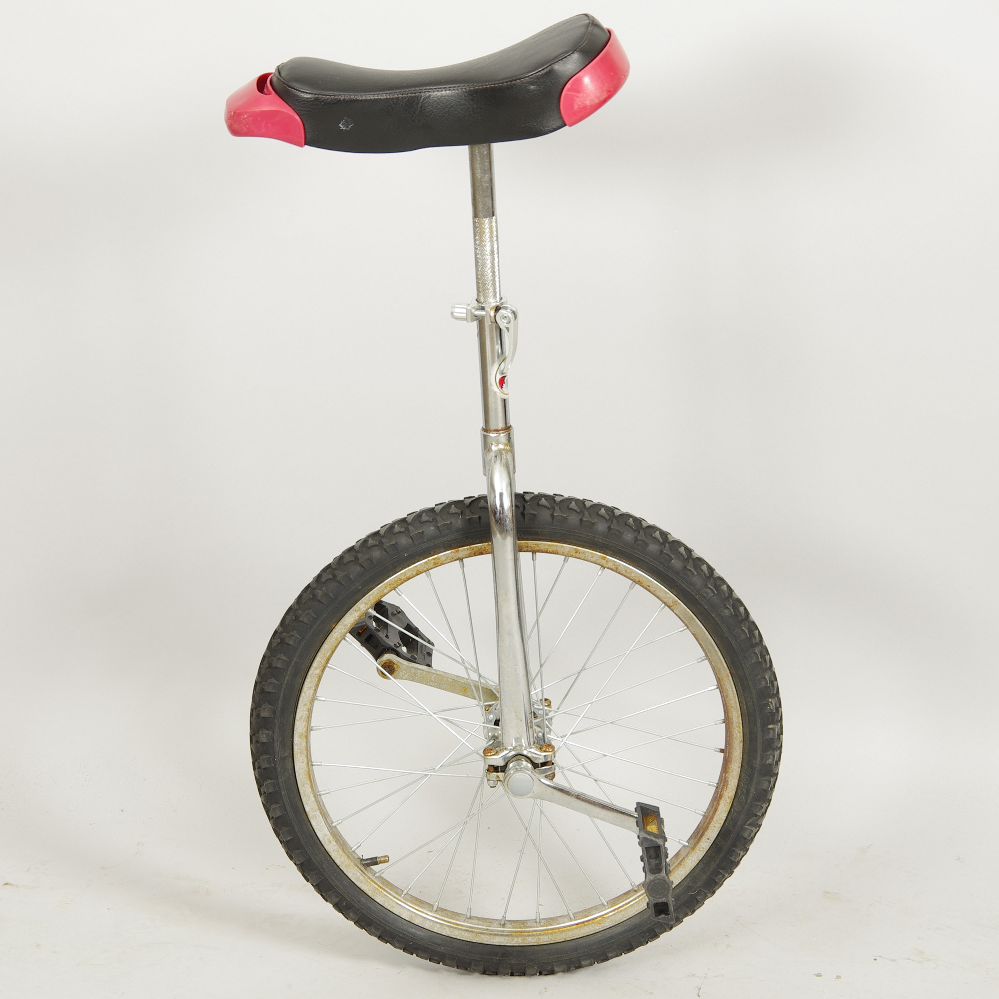 ENHJULING. Fordon, Båtar & Delar - Cyklar - Auctionet