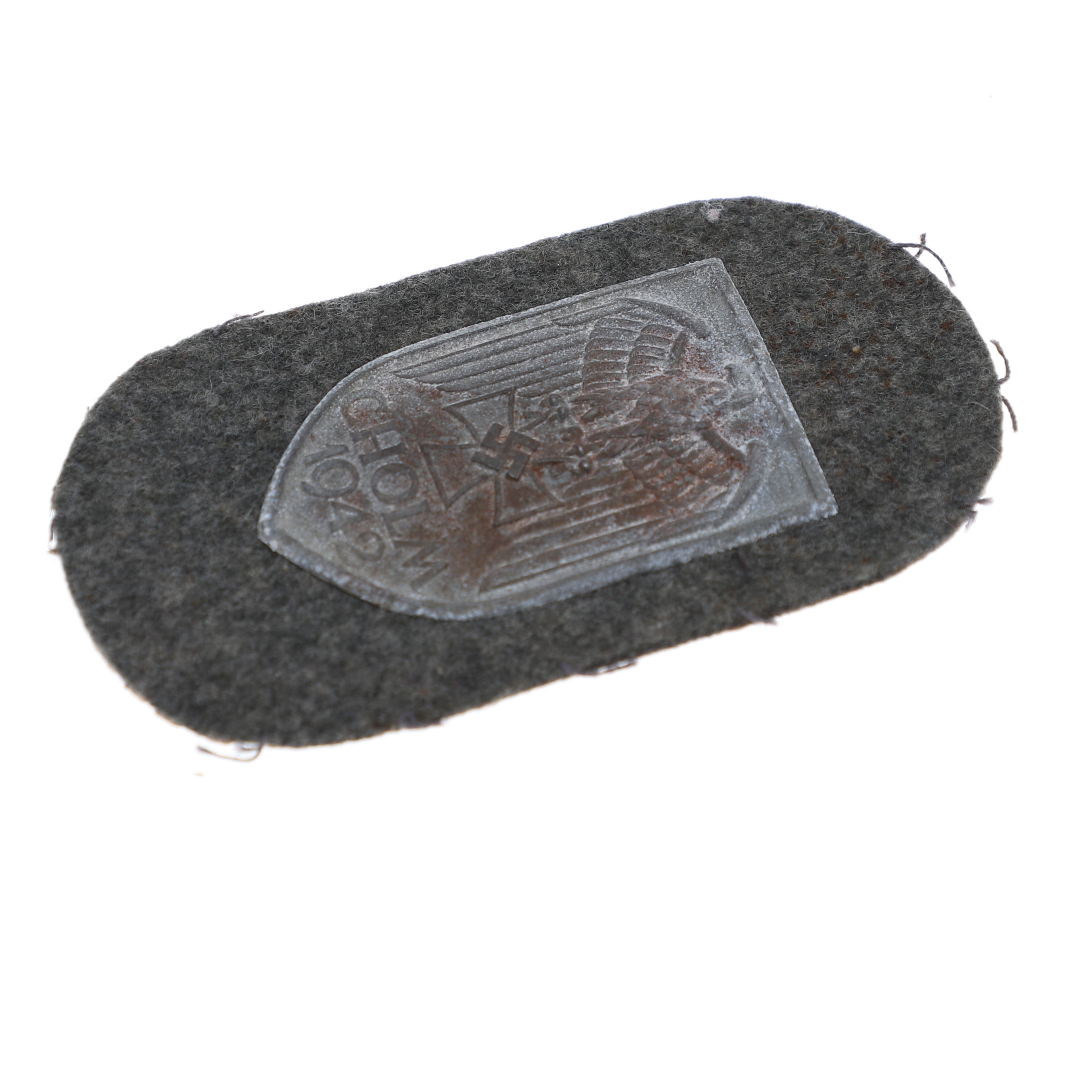 Images for 3808612. A SECOND WORLD WAR GERMAN CHOLM SHIELD. - Auctionet