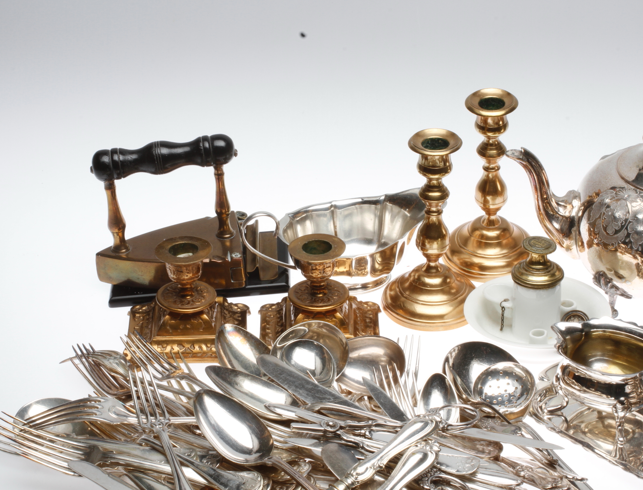 Images for 381222. METAL OBJECTS, 1800-1900s. - Auctionet