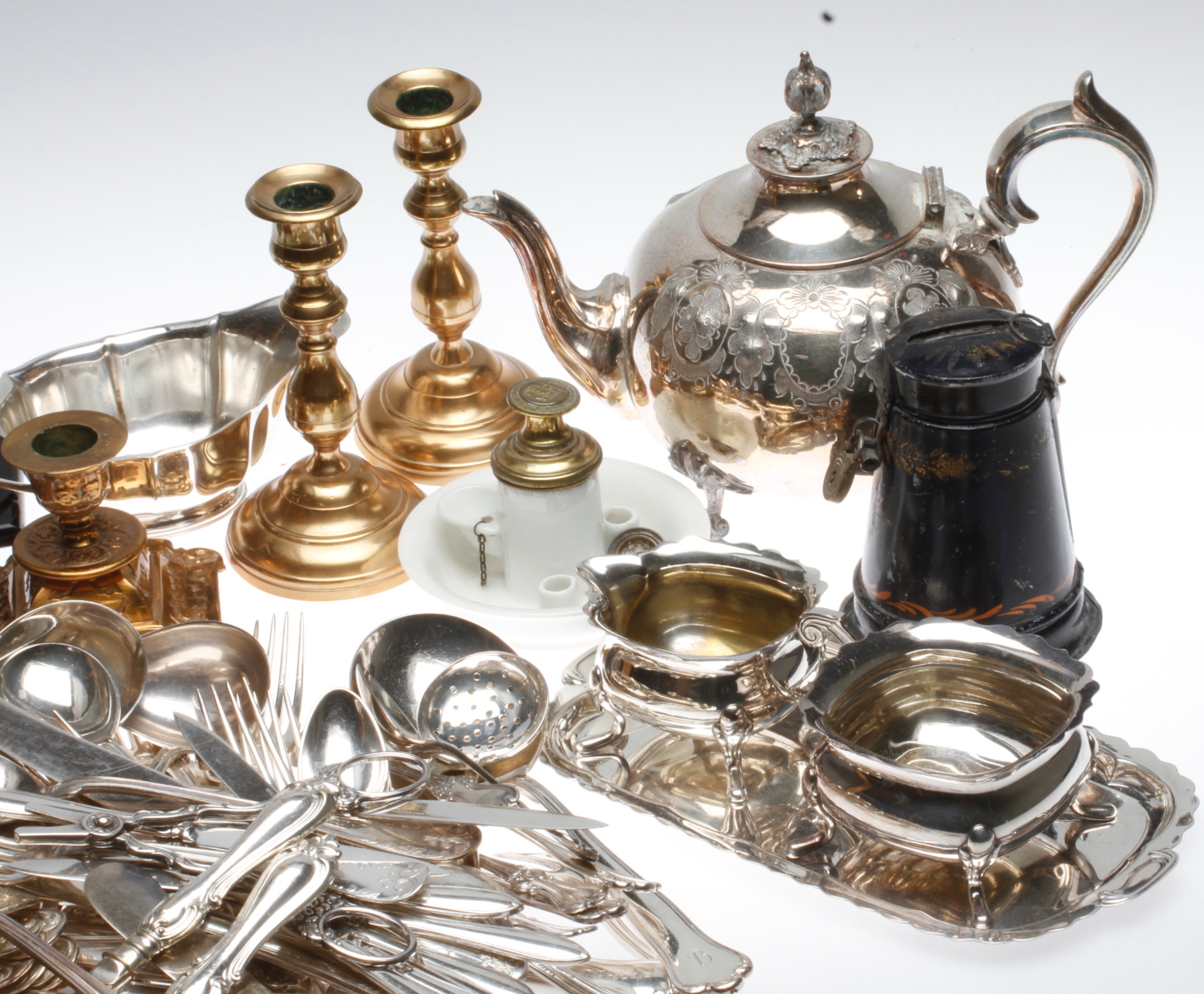 Images for 381222. METAL OBJECTS, 1800-1900s. - Auctionet