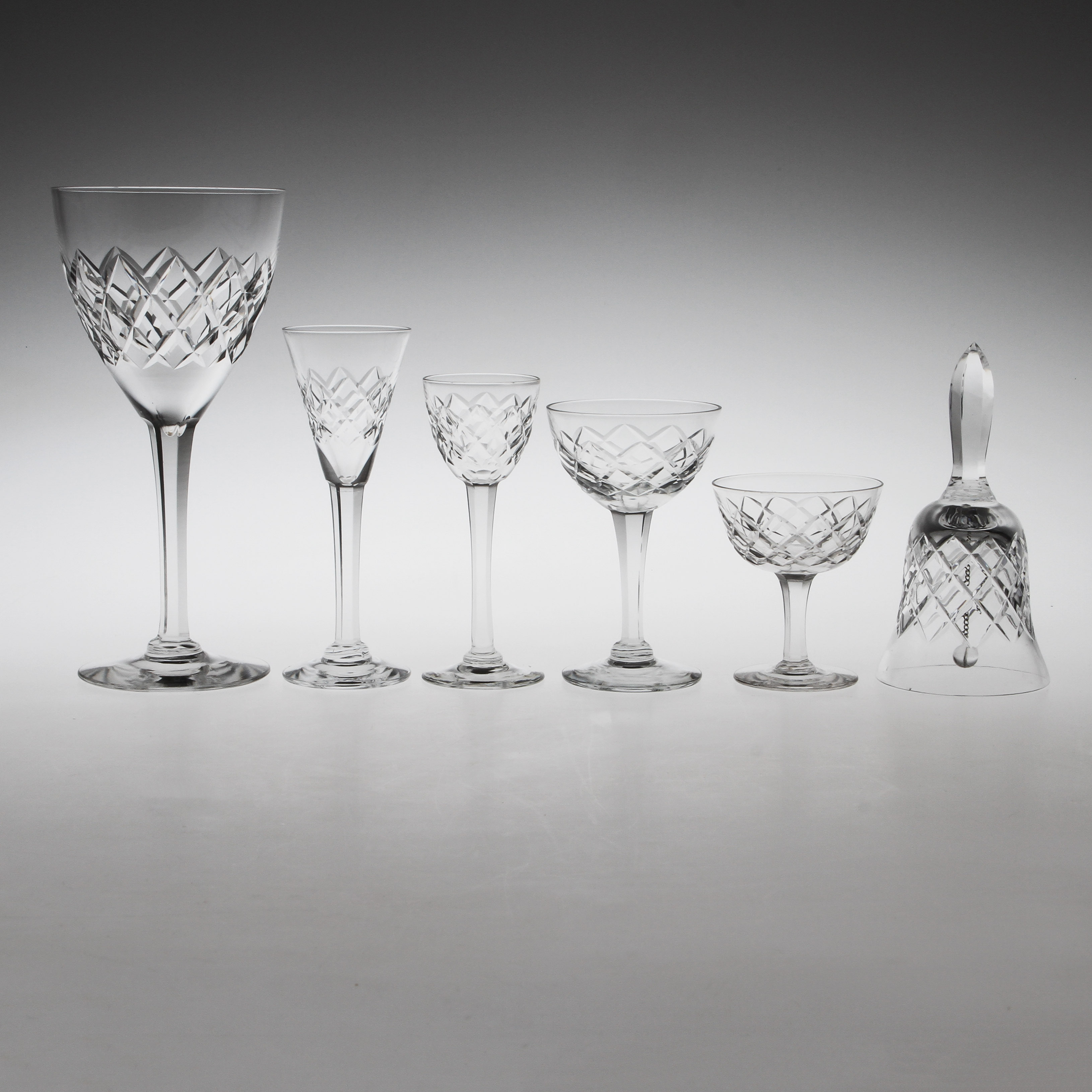 Images for 402247. GLASSWARE, 34 pieces, polished decor. - Auctionet