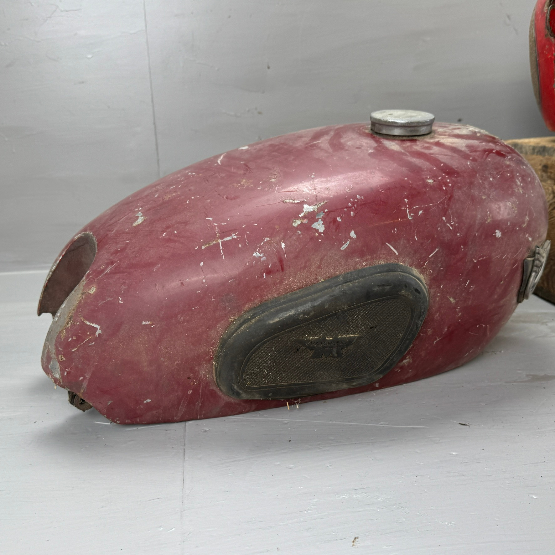 Images for 4104651. AJS, MATCHLESS, BSA, 6-piece tanks, 1950s, England ...