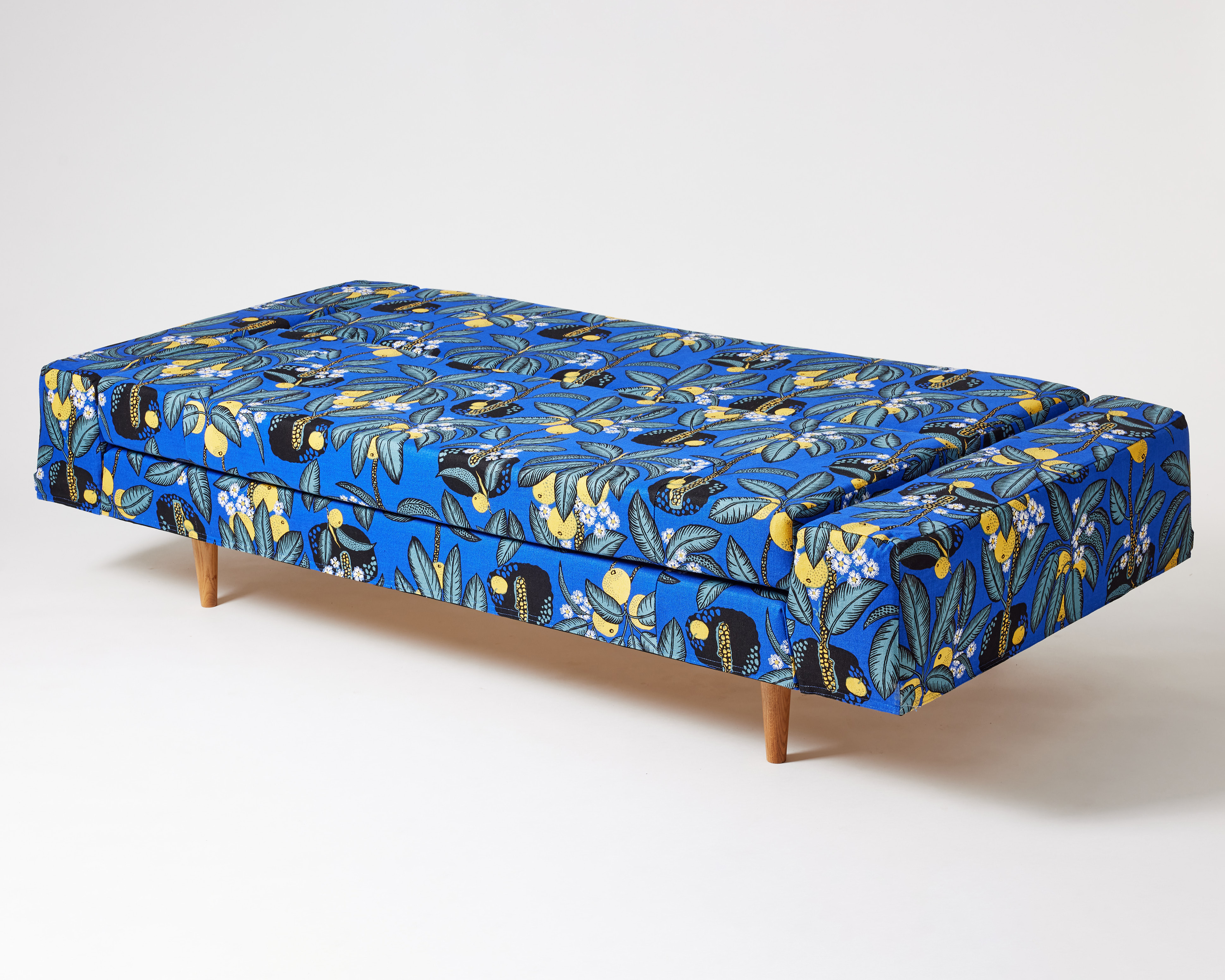 Images for 4124333. HARRI KOSKINEN. Sofa/daybed, designed in 2000, legs ...