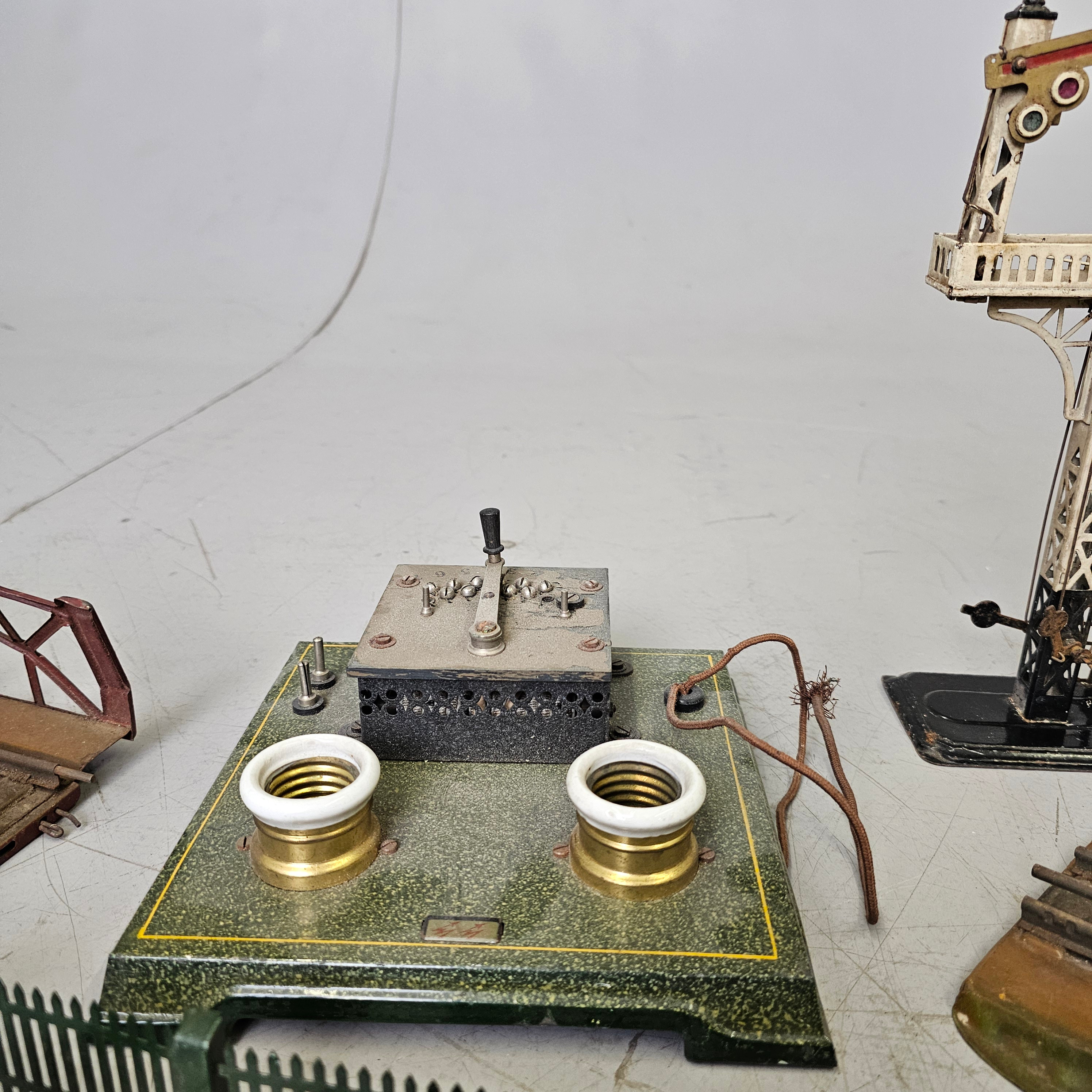 Images for 4159144. TRAIN COLLECTING. TRANSFORMER, TRAFFIC LIGHTS ...