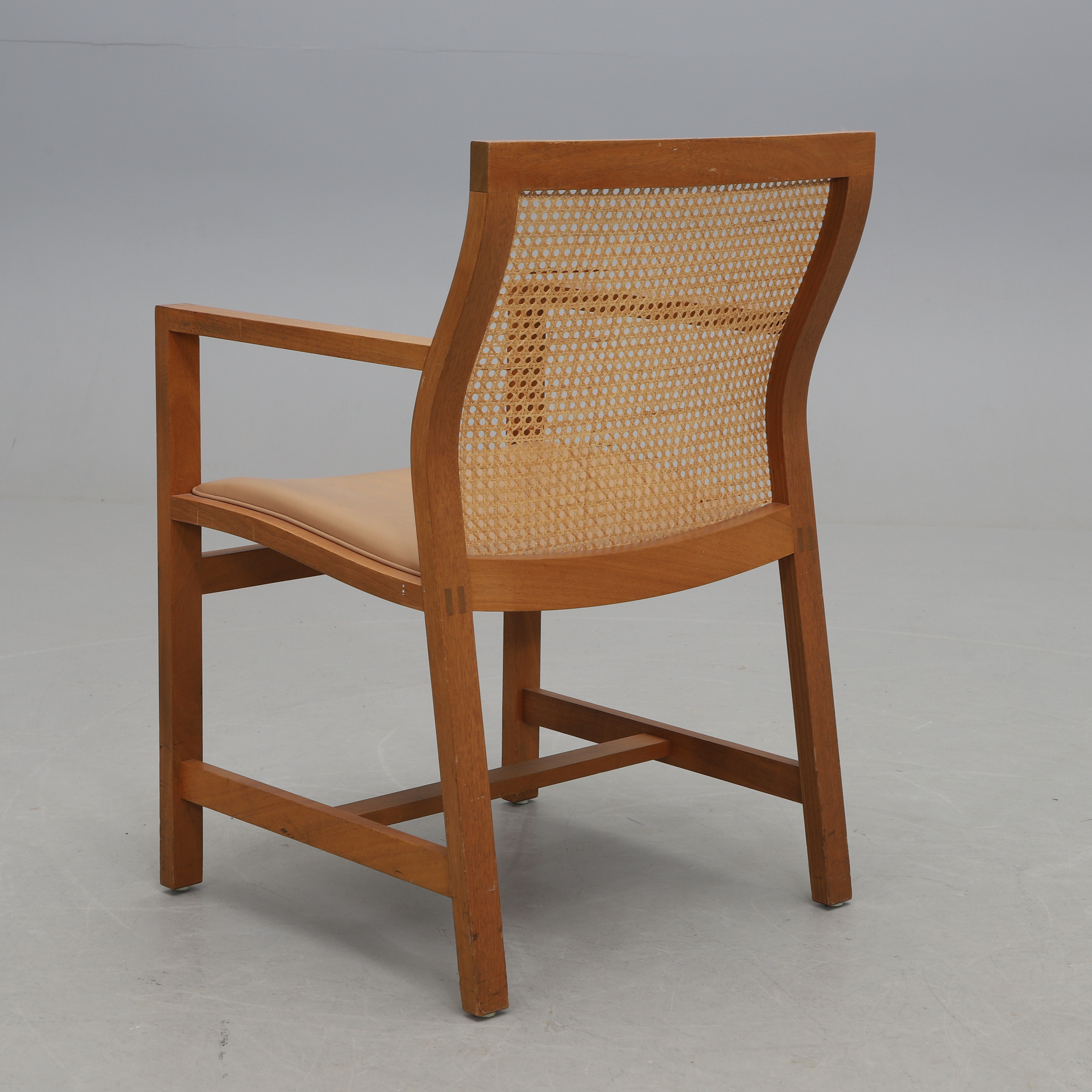 Bilder för 4373377. RUD THYGESEN & JOHNNY SØRENSEN. Karmstol ...