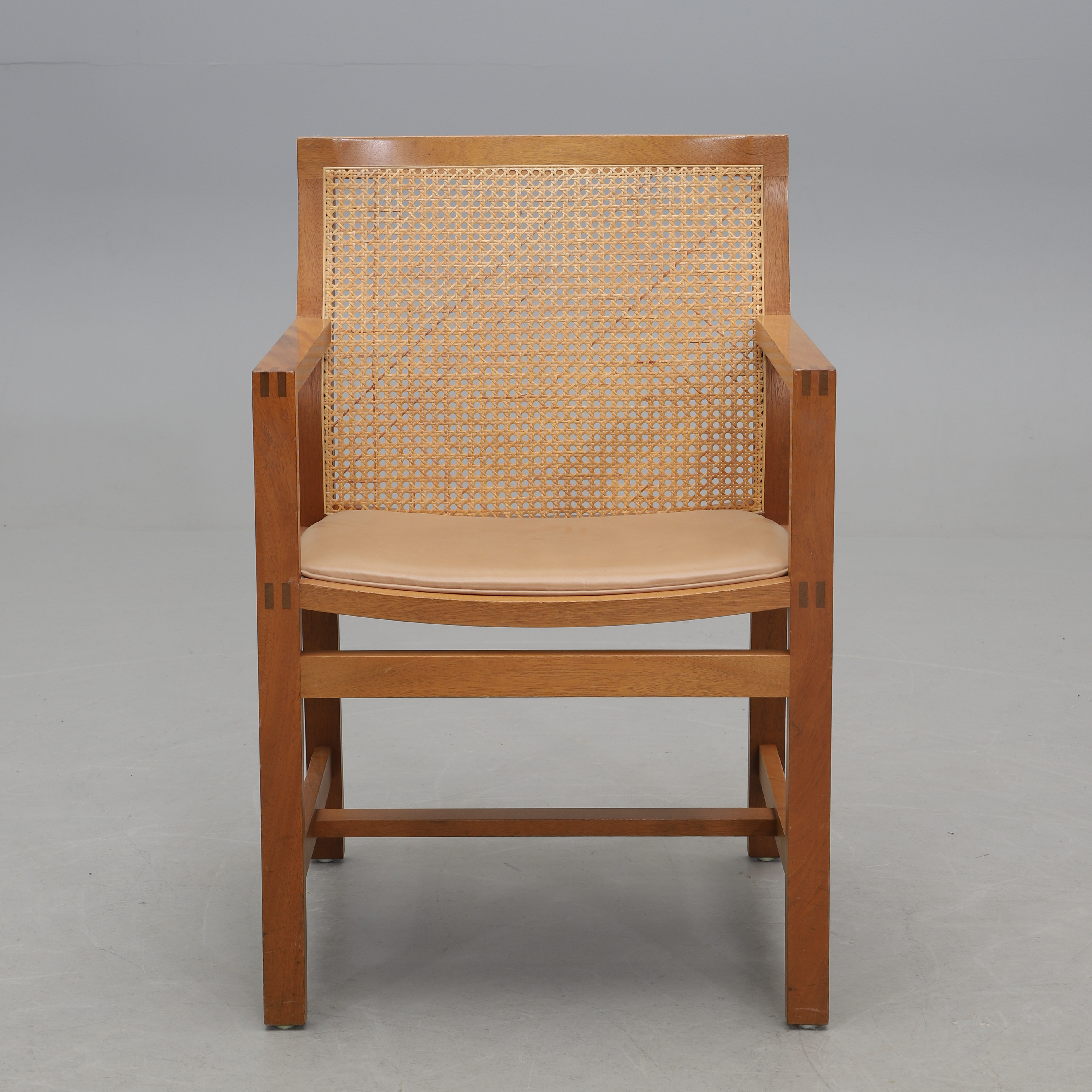 Bilder för 4373377. RUD THYGESEN & JOHNNY SØRENSEN. Karmstol ...