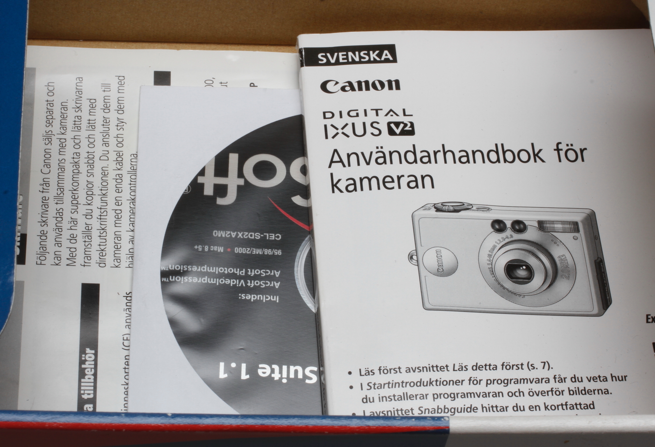 Images for 438254. DIGITAL CAMERA, Ixus V2, Canon. - Auctionet