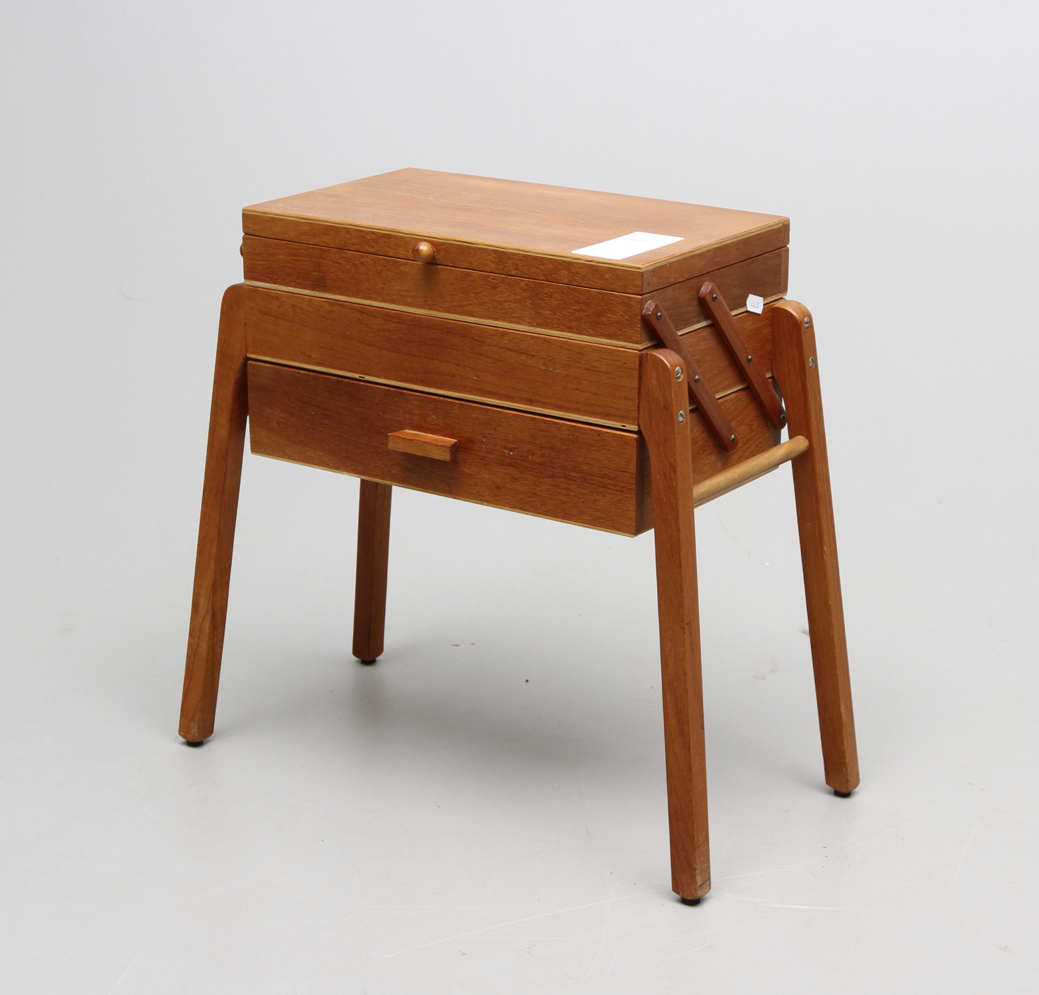 SYSKRIN, teak, 1950-60 tal. Möbler - Övrigt - Auctionet