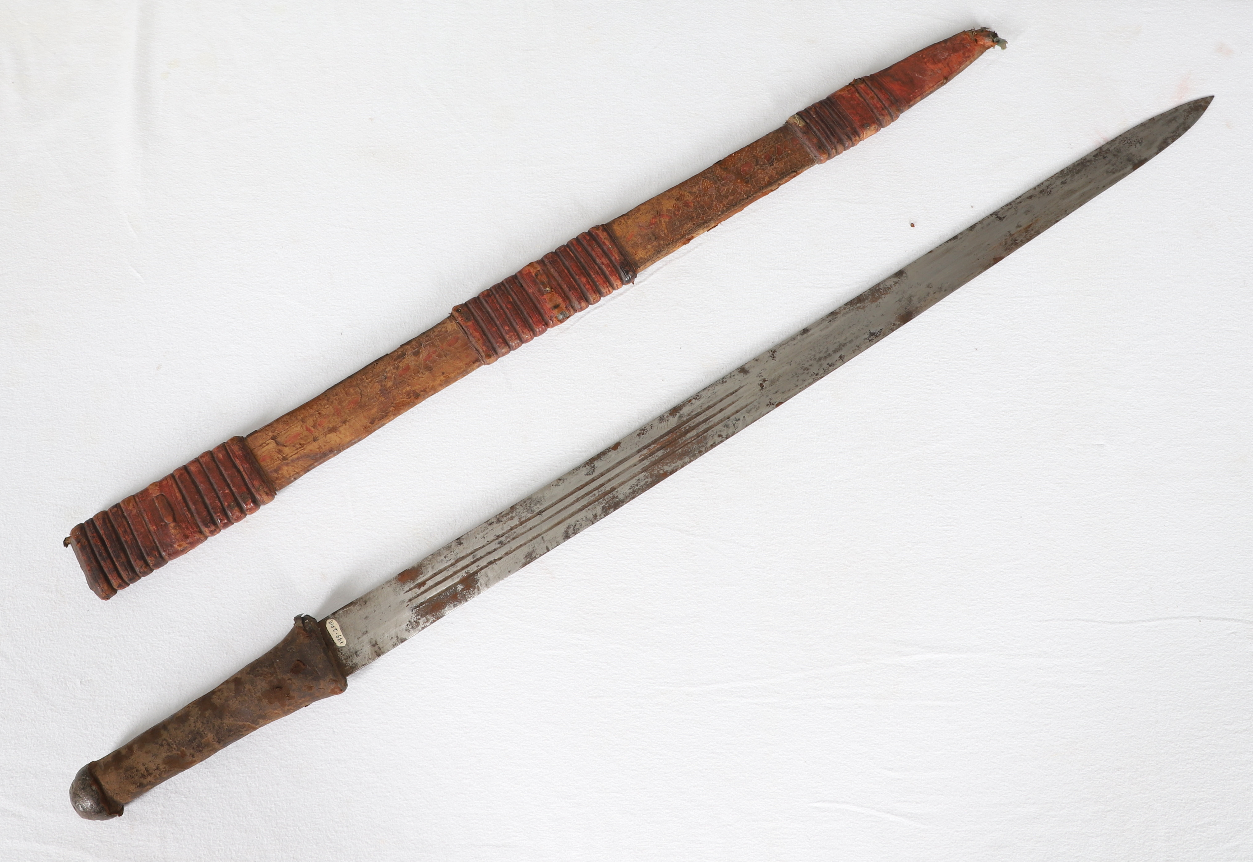 Images for 4403737. AN OMANI KATTARA SWORD AND SCABBARD. - Auctionet