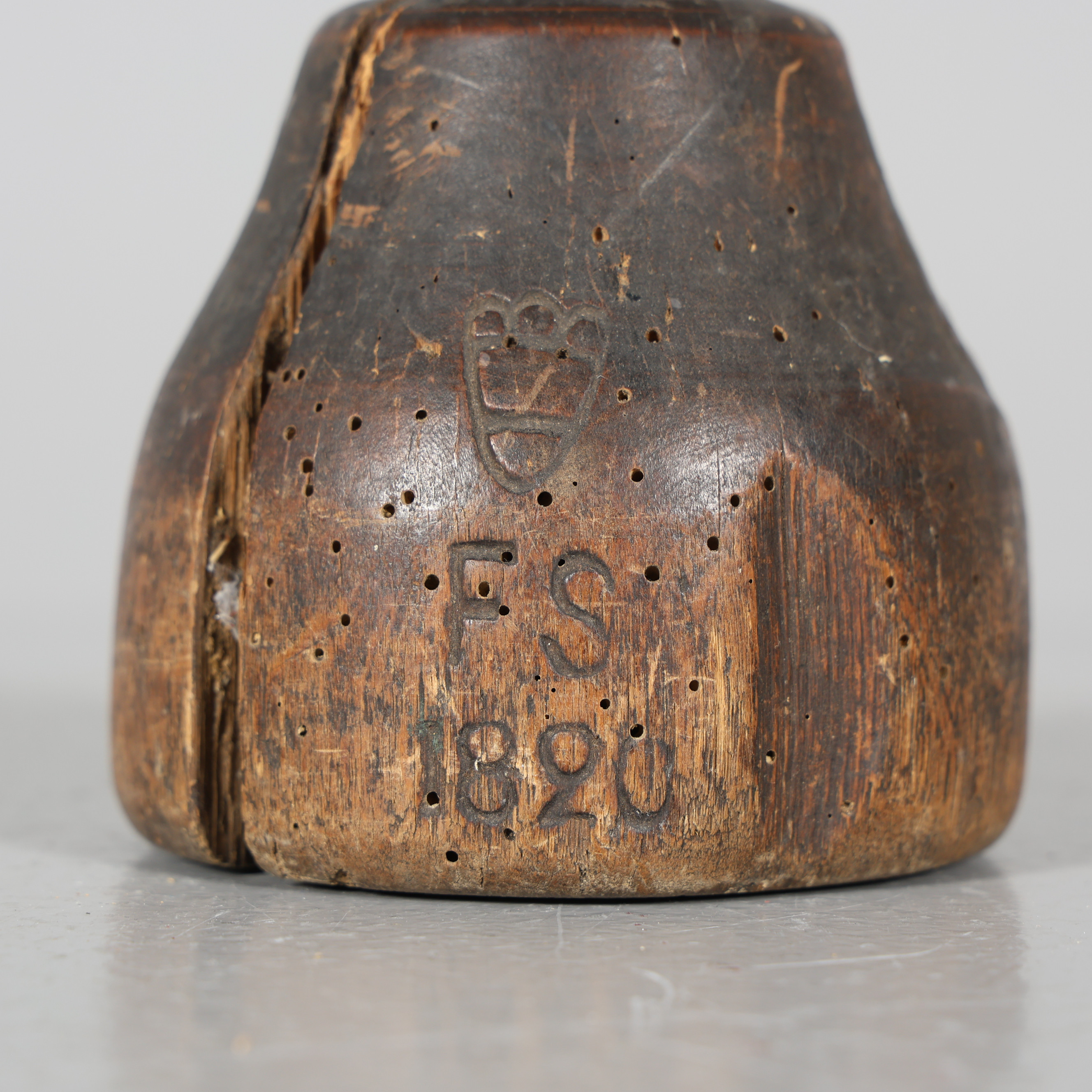 BESMAN, trä. Allmoge - Verktyg & Redskap - Auctionet