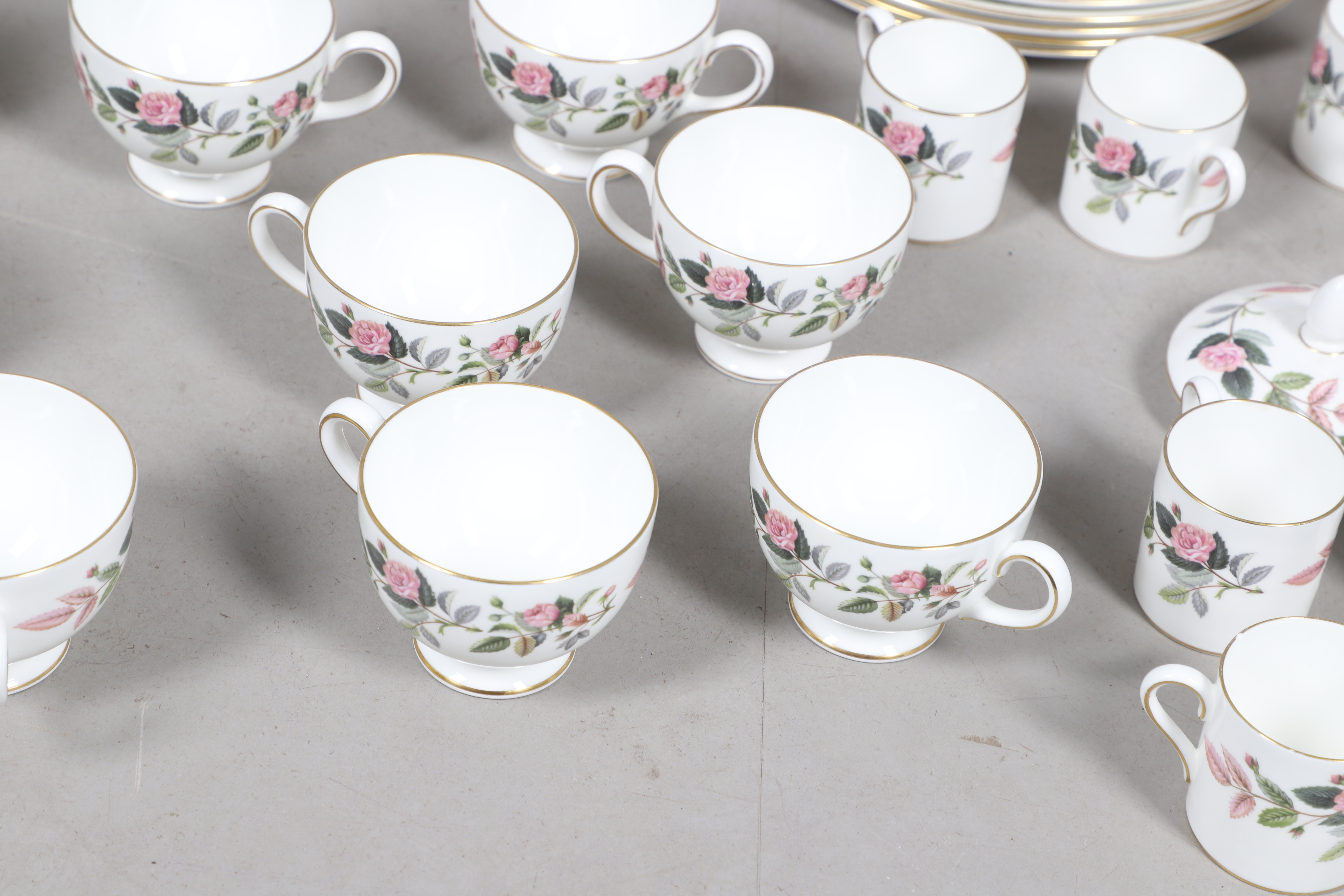 Images for 4497119. AN EXTENSIVE WEDGWOOD HATHAWAY ROSE TEA AND COFFEE ...