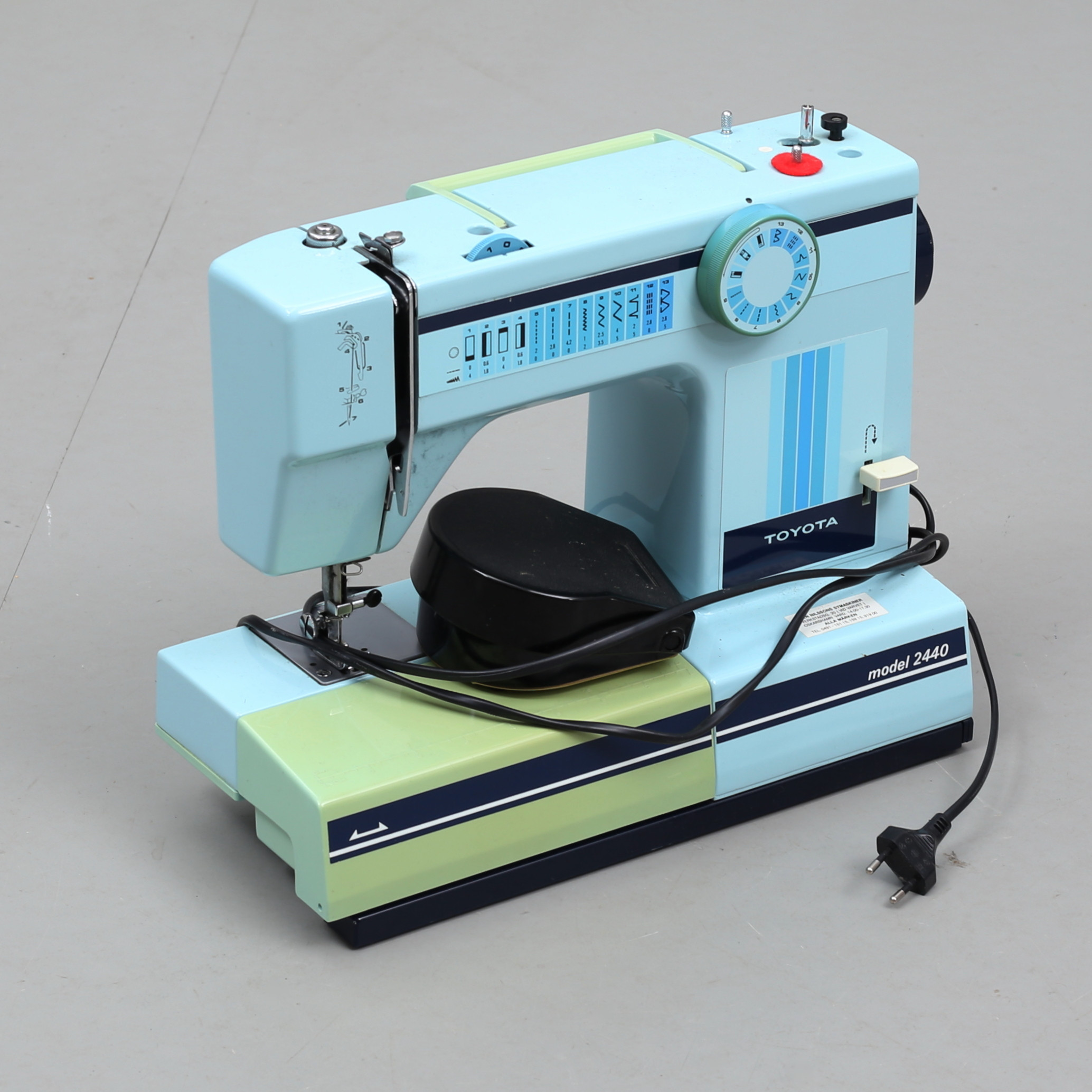 SEWING MACHINE, Toyota, model 2440. Miscellaneous - Modern consumer ...