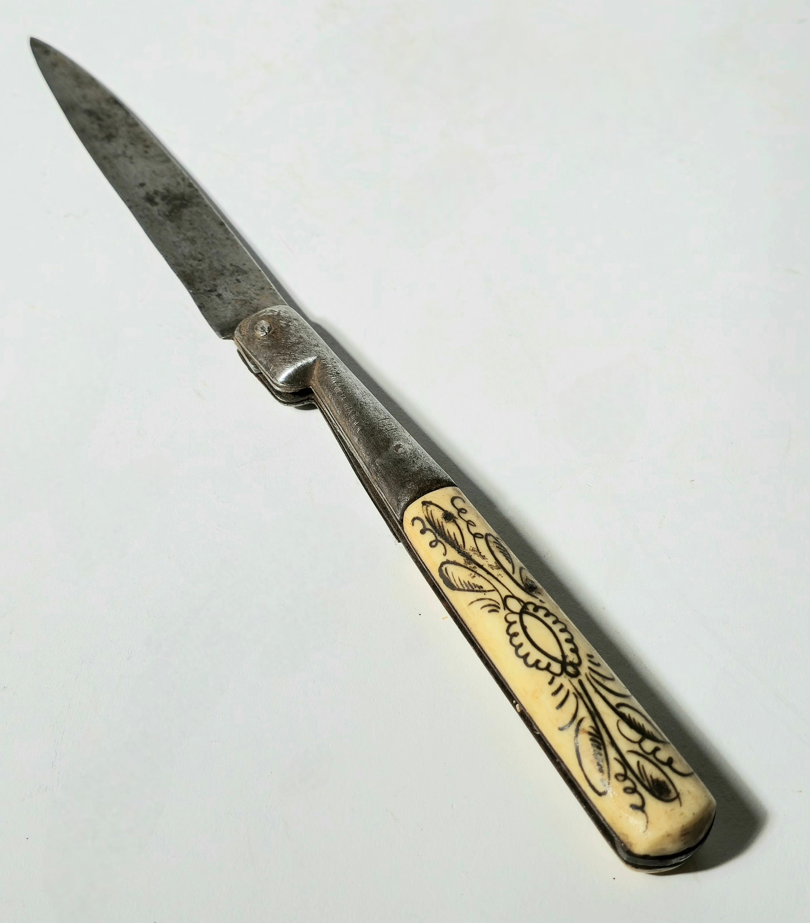 CORSICAN KNIFE. WITH CUFF WITH DECORATION. Swedish Folk Art - Tools ...