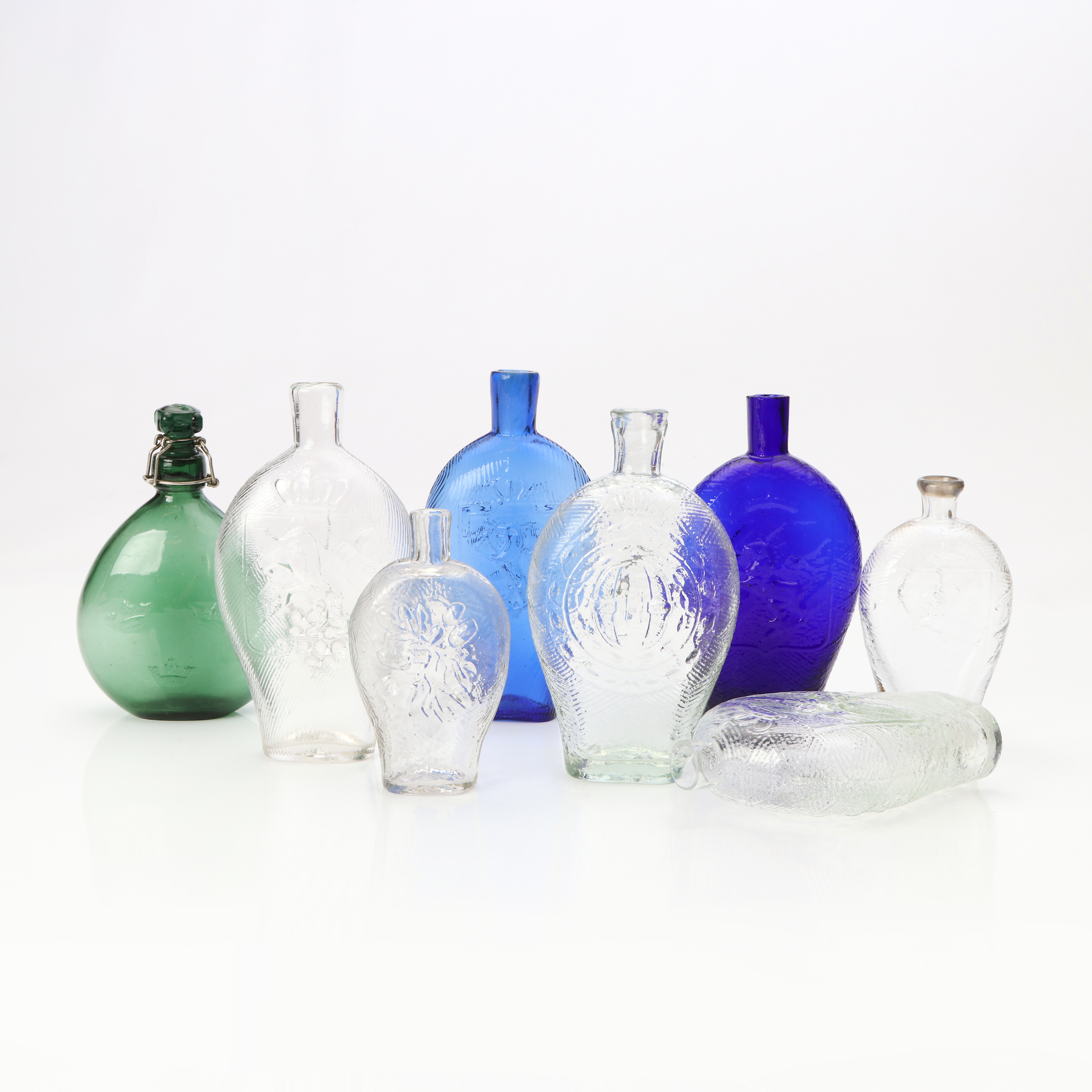 Images for 4537536. PLUNGER, EIGHT PCS. Press glass. Among other things ...