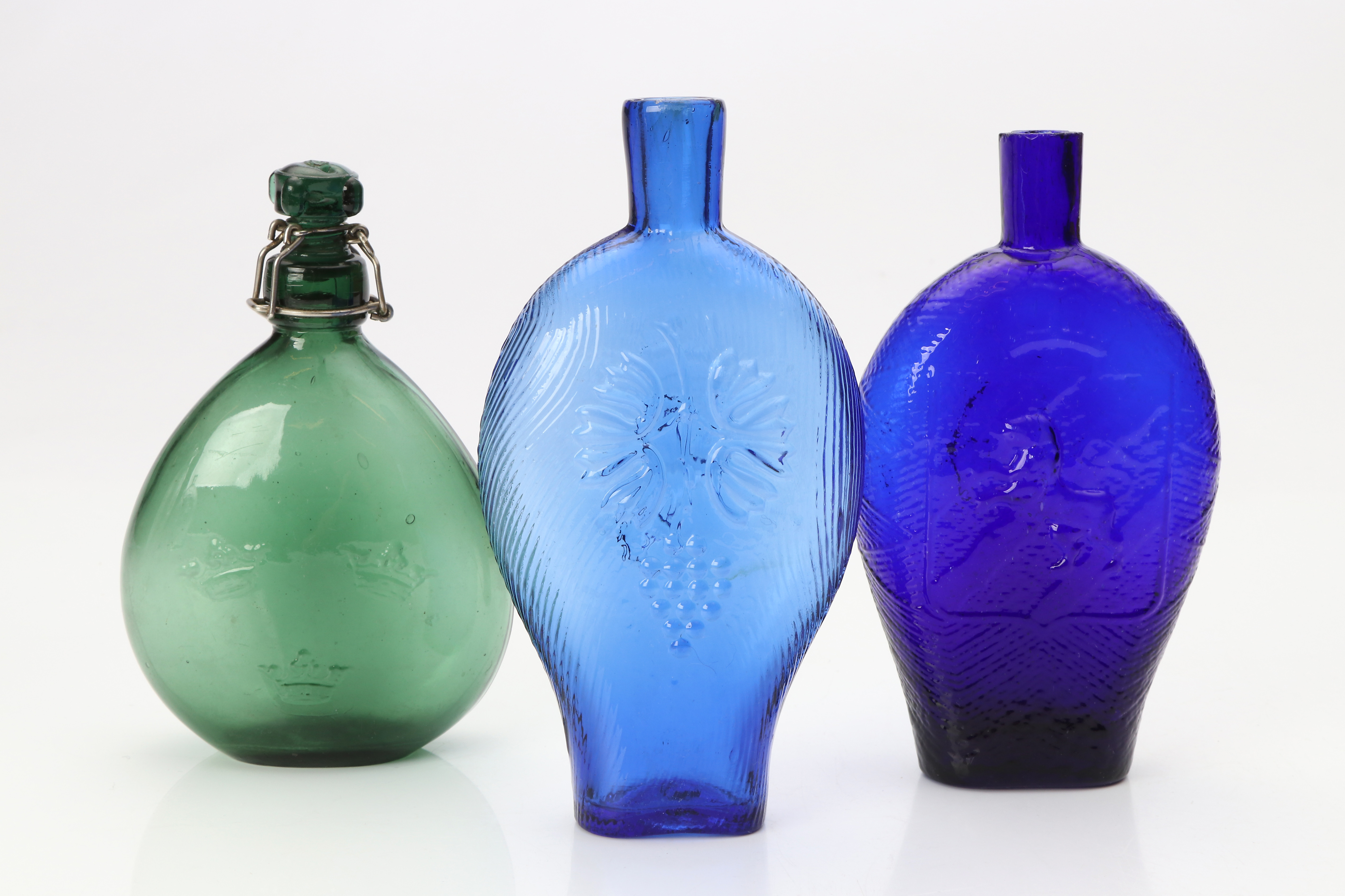 Images for 4537536. PLUNGER, EIGHT PCS. Press glass. Among other things ...