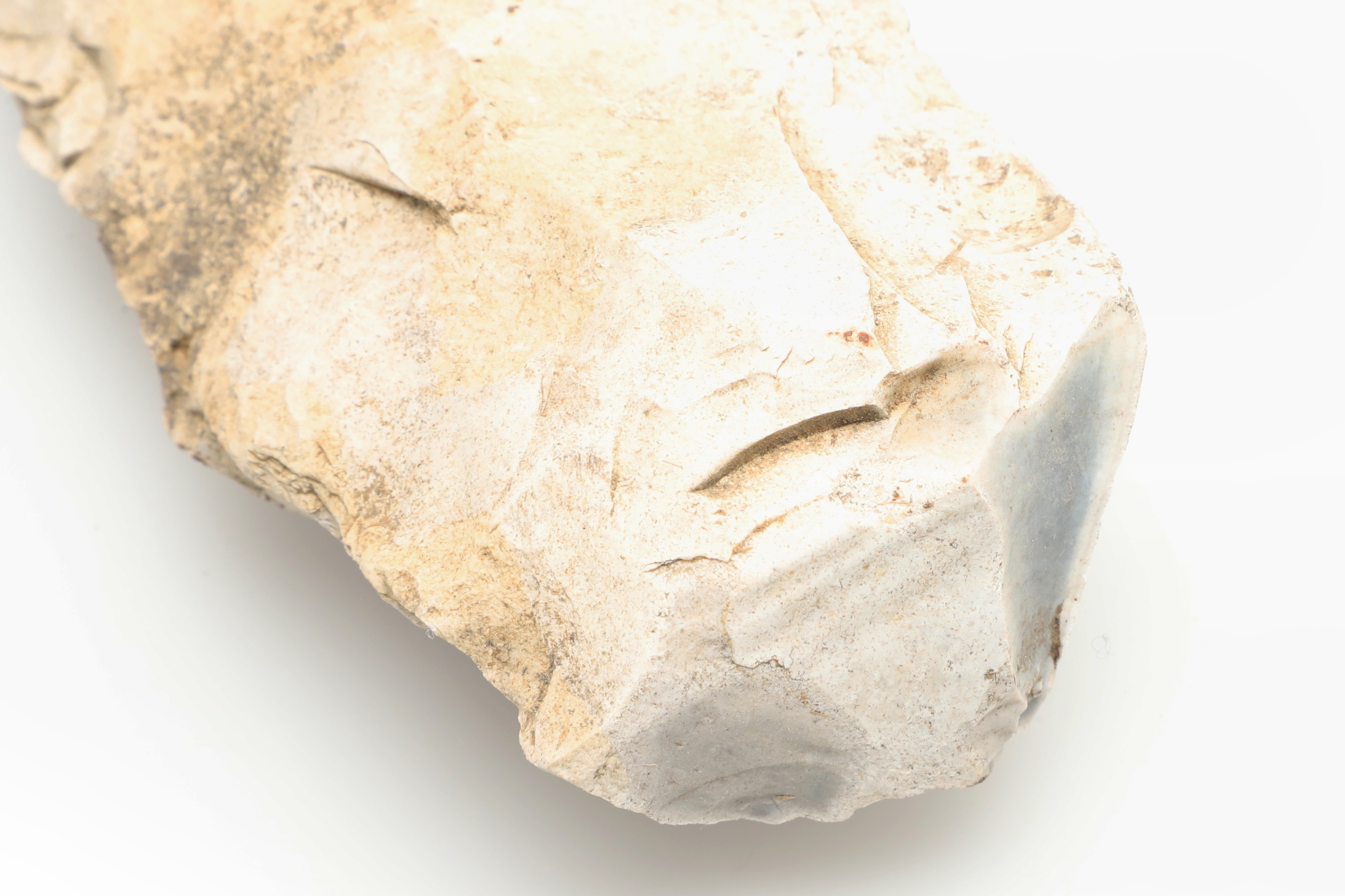 Images for 4568833. A STONE AGE NEOLITHIC KNAPPED FLINT AXE. - Auctionet