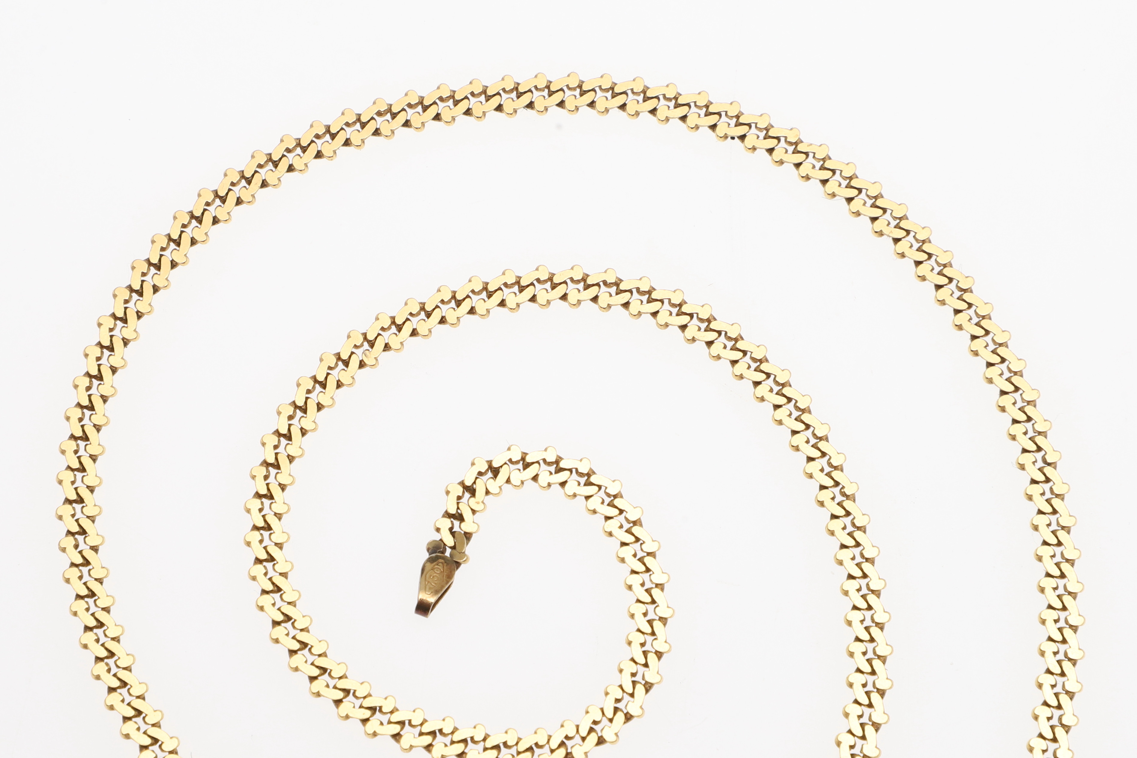 AN 18 CARAT GOLD CUBAN LINK CHAIN. Jewellery & Gemstones - Necklace ...