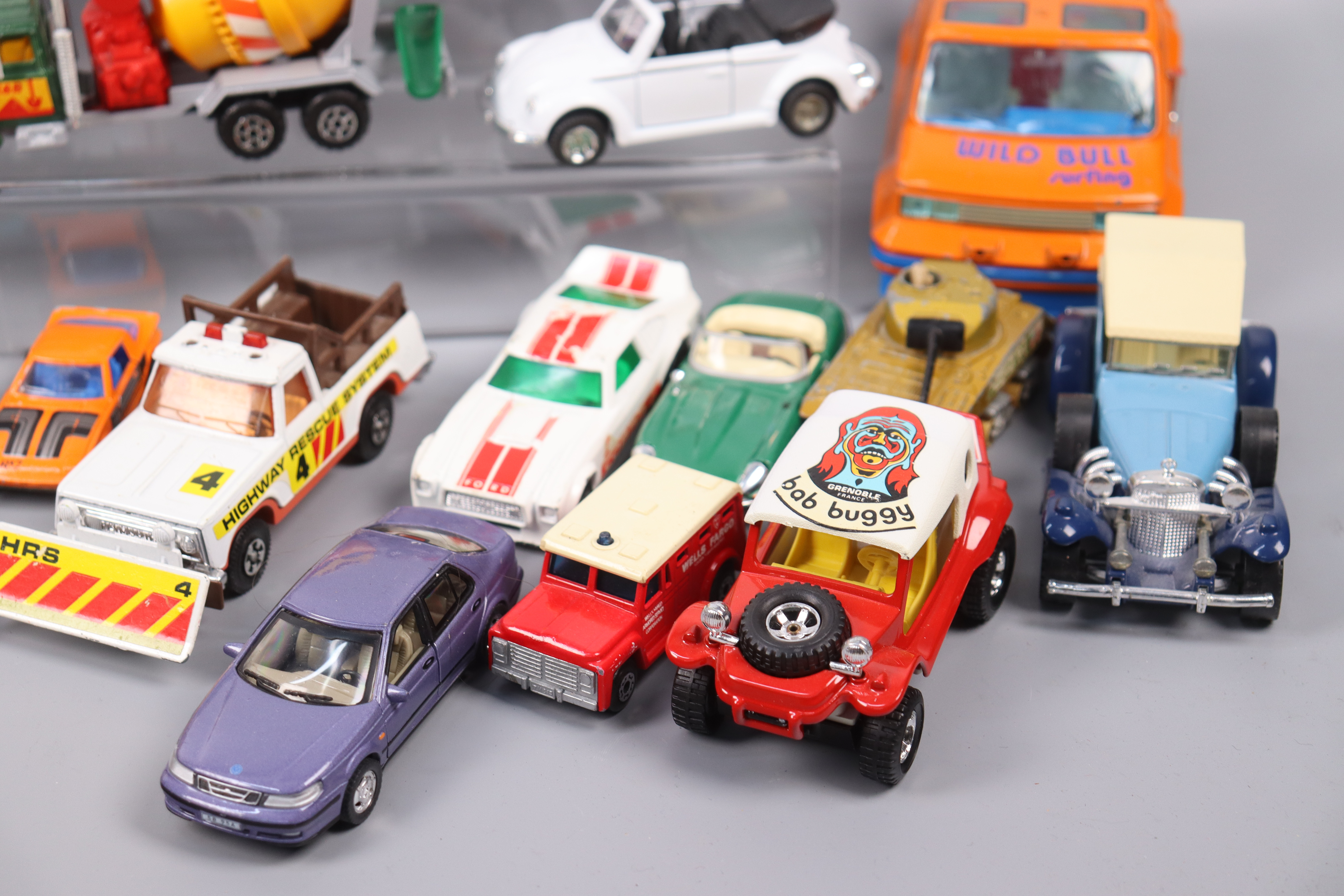 Bilder von 4646885. MODELLAUTOS, Matchbox, Lego, Majorette, Husky usw ...