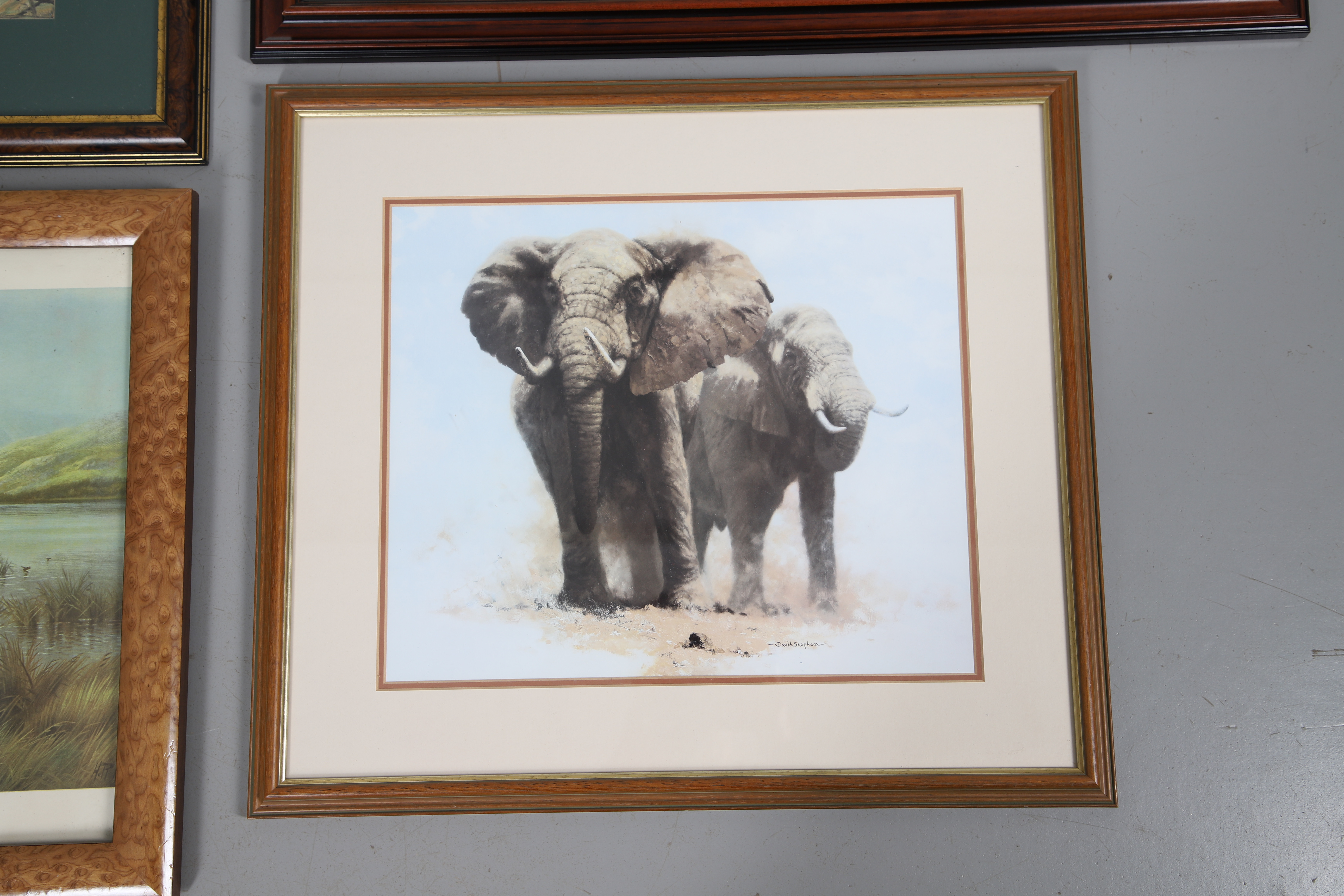 Bilder för 4662632. EN SAMLING OSIGNERADE TRYCK AV DAVID SHEPHERD OCH ...