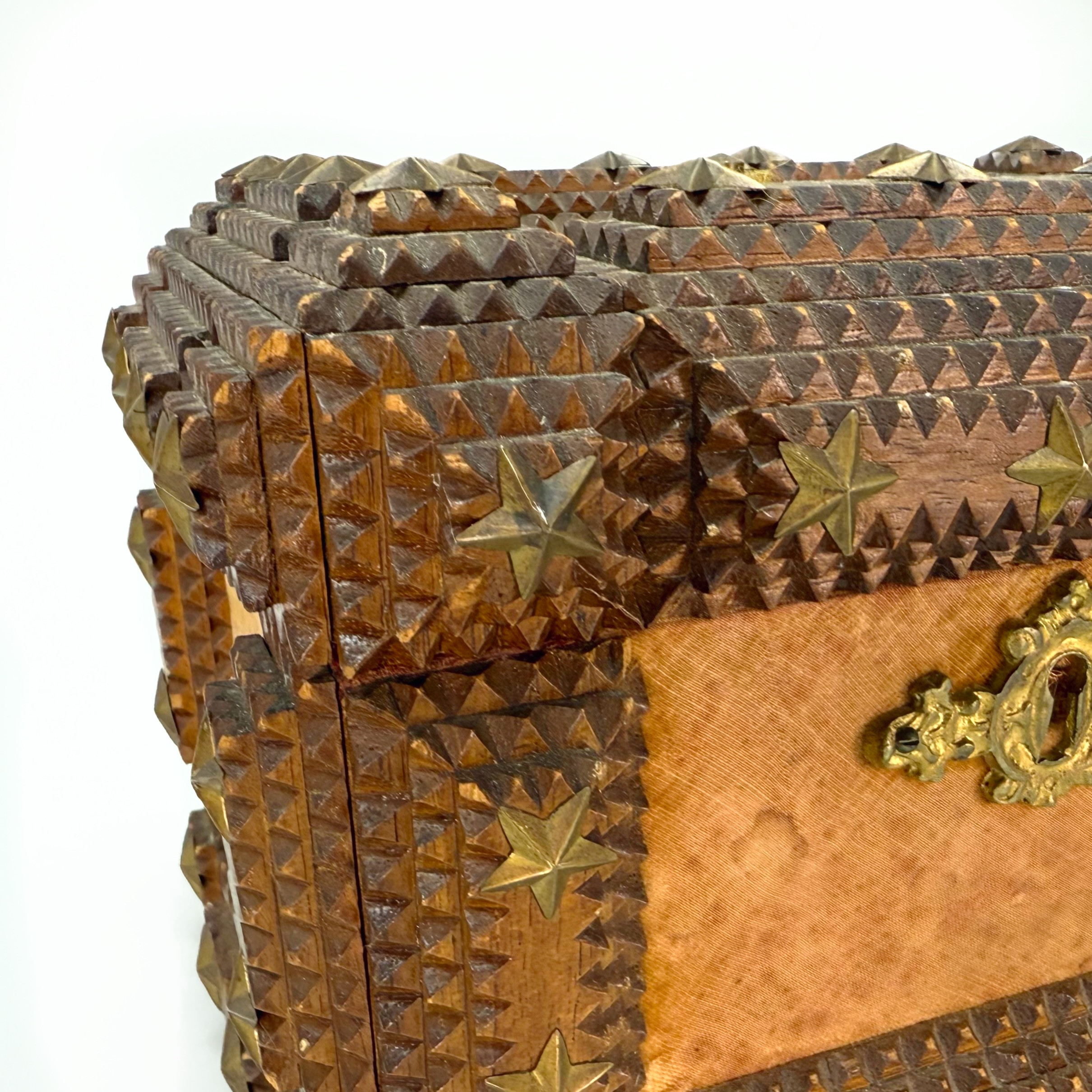 Images for 4684139. JEWELLERY BOX/CIGAR BOX - Seaman's work - Tramp Art ...