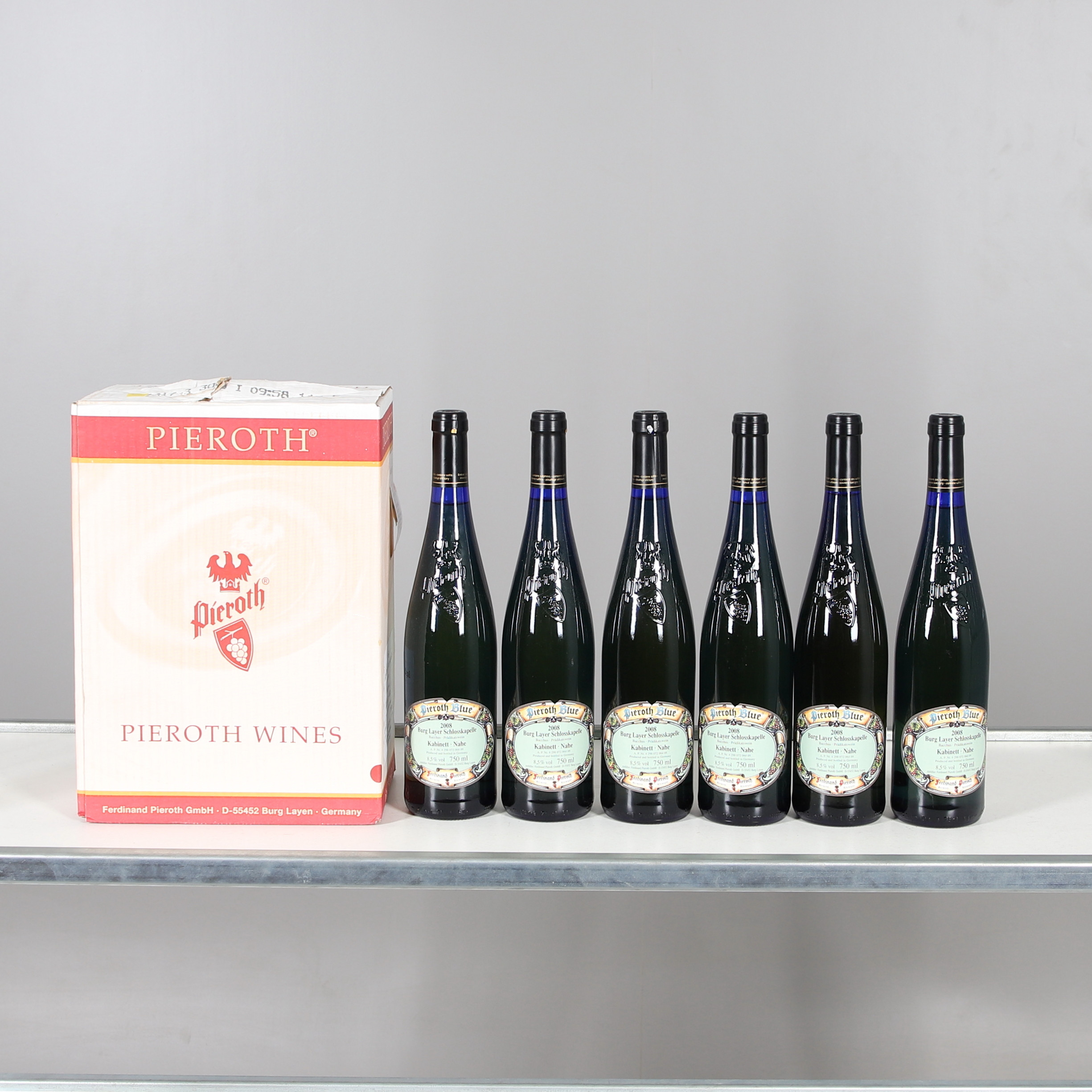 Bilder zu 4685267. EIN VERPACKTES SET MIT SECHS FLASCHEN WEIN VON ...