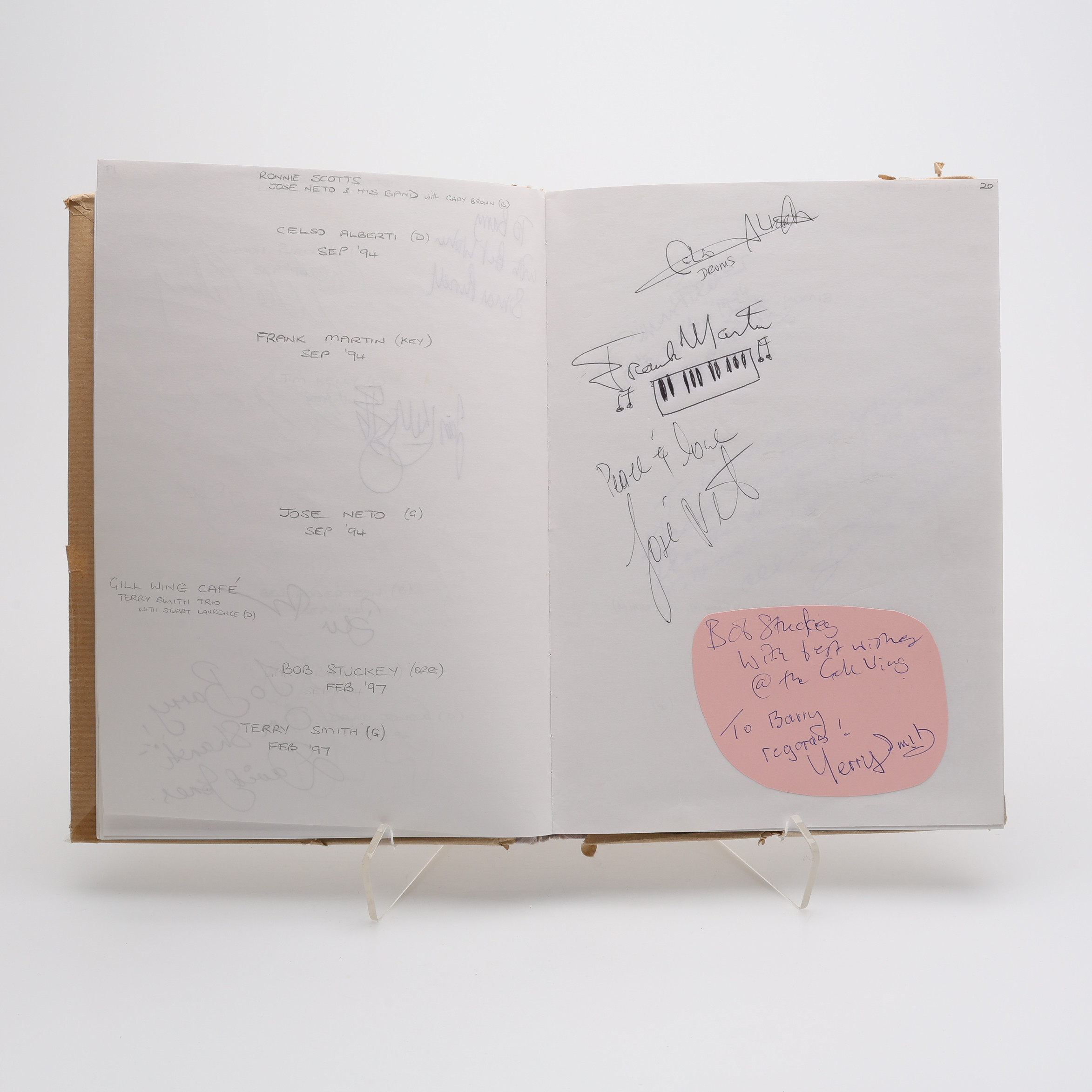 4708594. NIMIKIRJOITUKSIA. NIMIKIRJOITUS. KAKSI NIMIKIRJOITUSKIRJAA A4-MUODOSSA, JOISSA ON ...