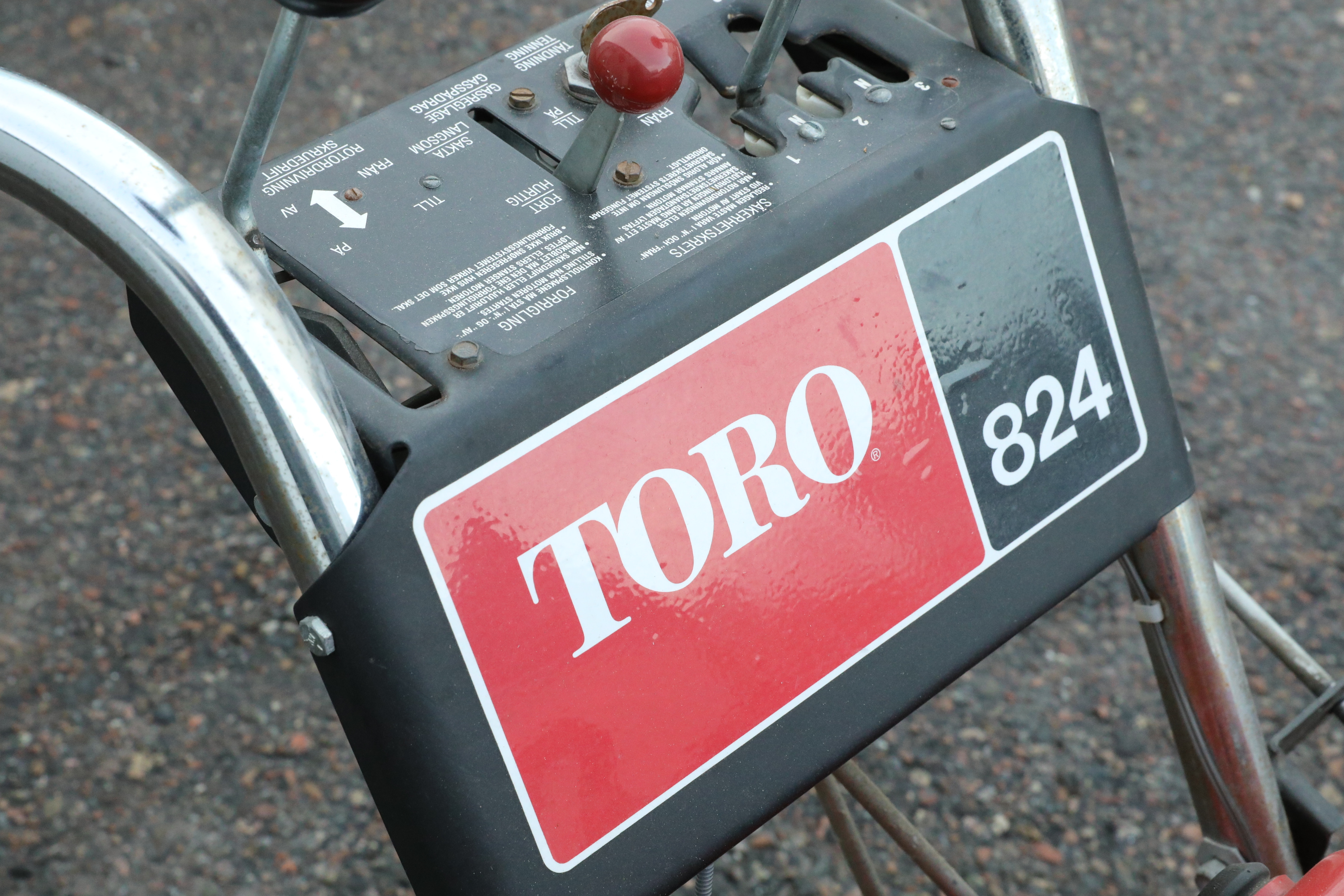 Images for 4729008. SNOWBLOWER, Toro 824. - Auctionet