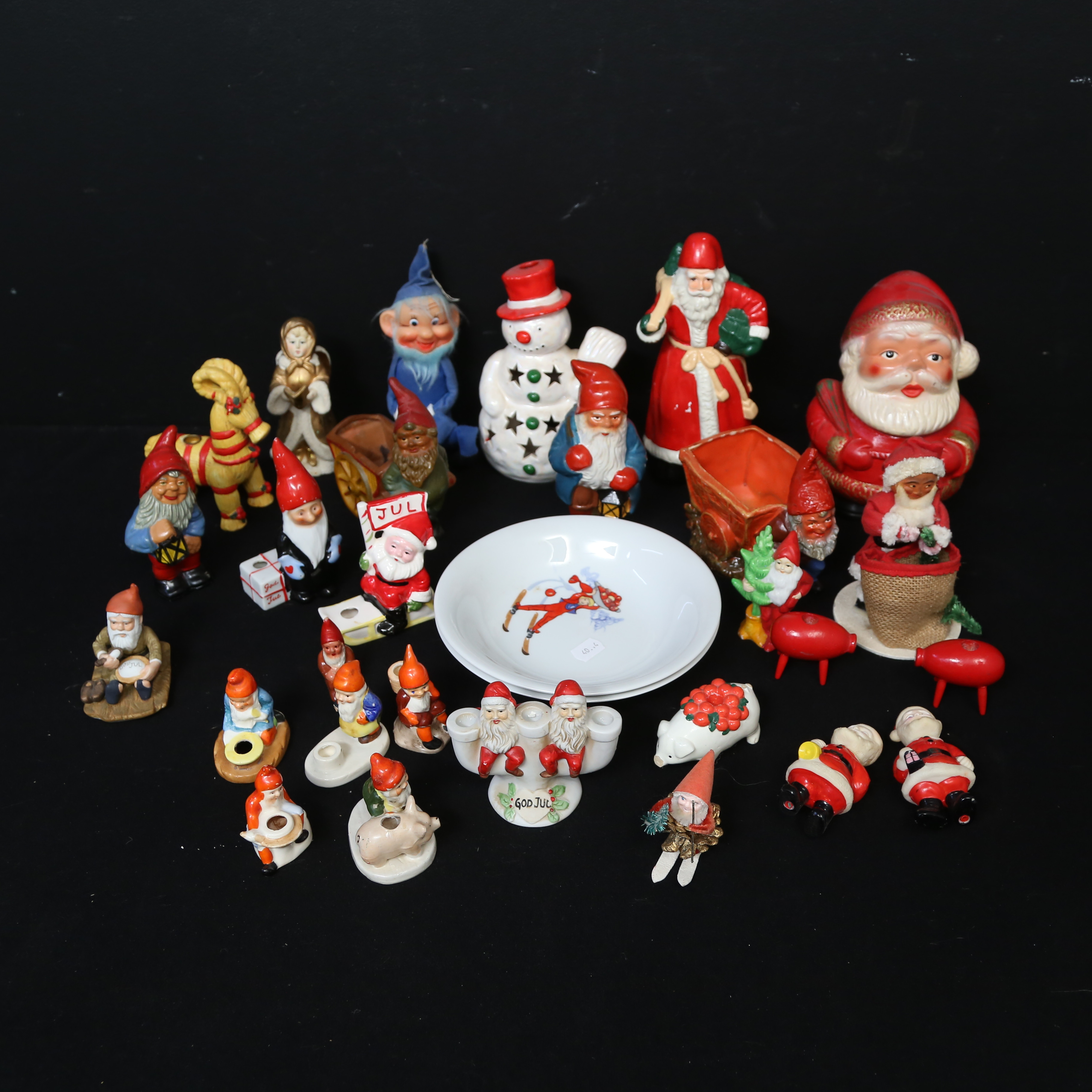 Bilder för 4738695. PARTI JULPYNT, bl.a. Rörstrand. - Auctionet