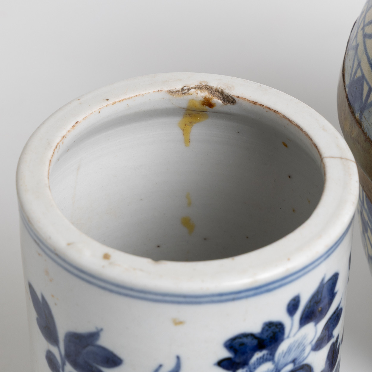 Bilder för 4738847. SKÅLAR, FAT, VASER, BURK MED LOCK, 6 delar, Kina ...