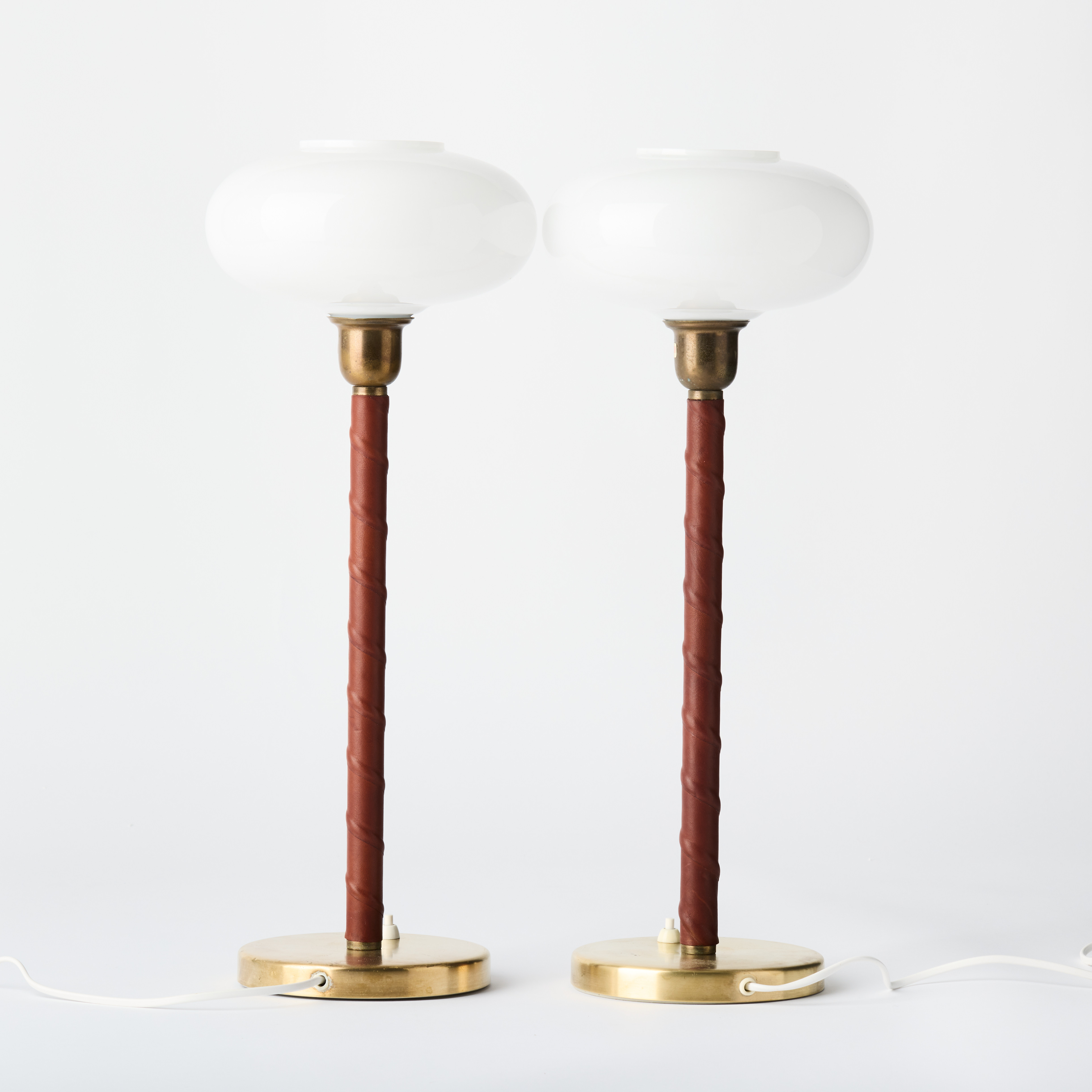 Bilder zu 4744206. ASEA/CEBE. Ein Paar schwedische Tischlampen aus den ...