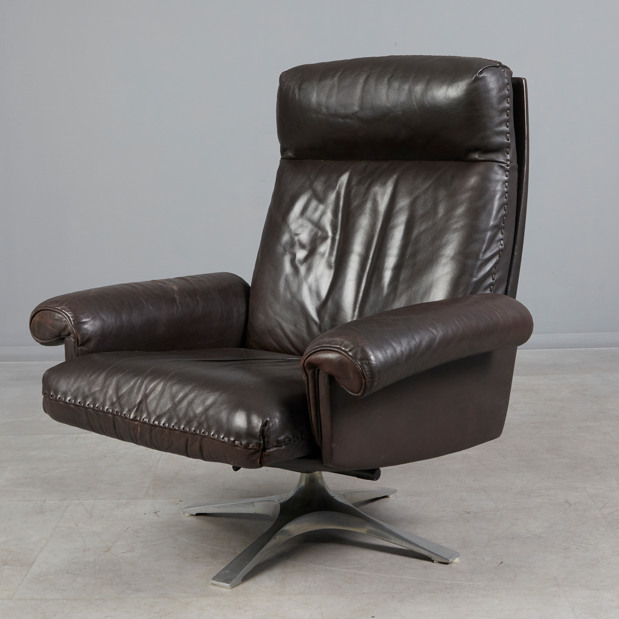 Images for 4753860. De Sede, high-back chair/Lounge chair, model 'DS 31 ...