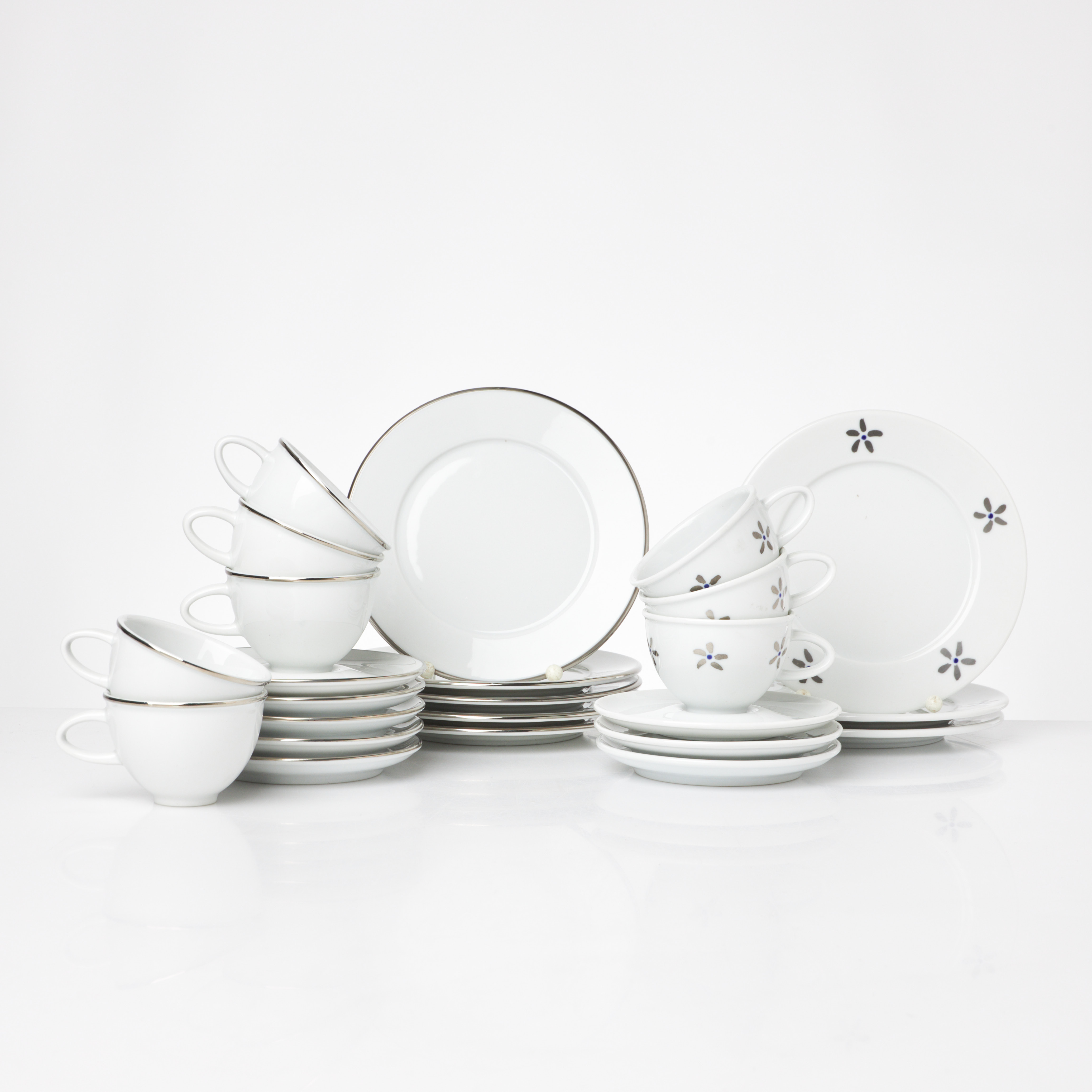 Images for 4757231. JONAS BOLIN. Tableware parts, 16 pieces, “Corona ...