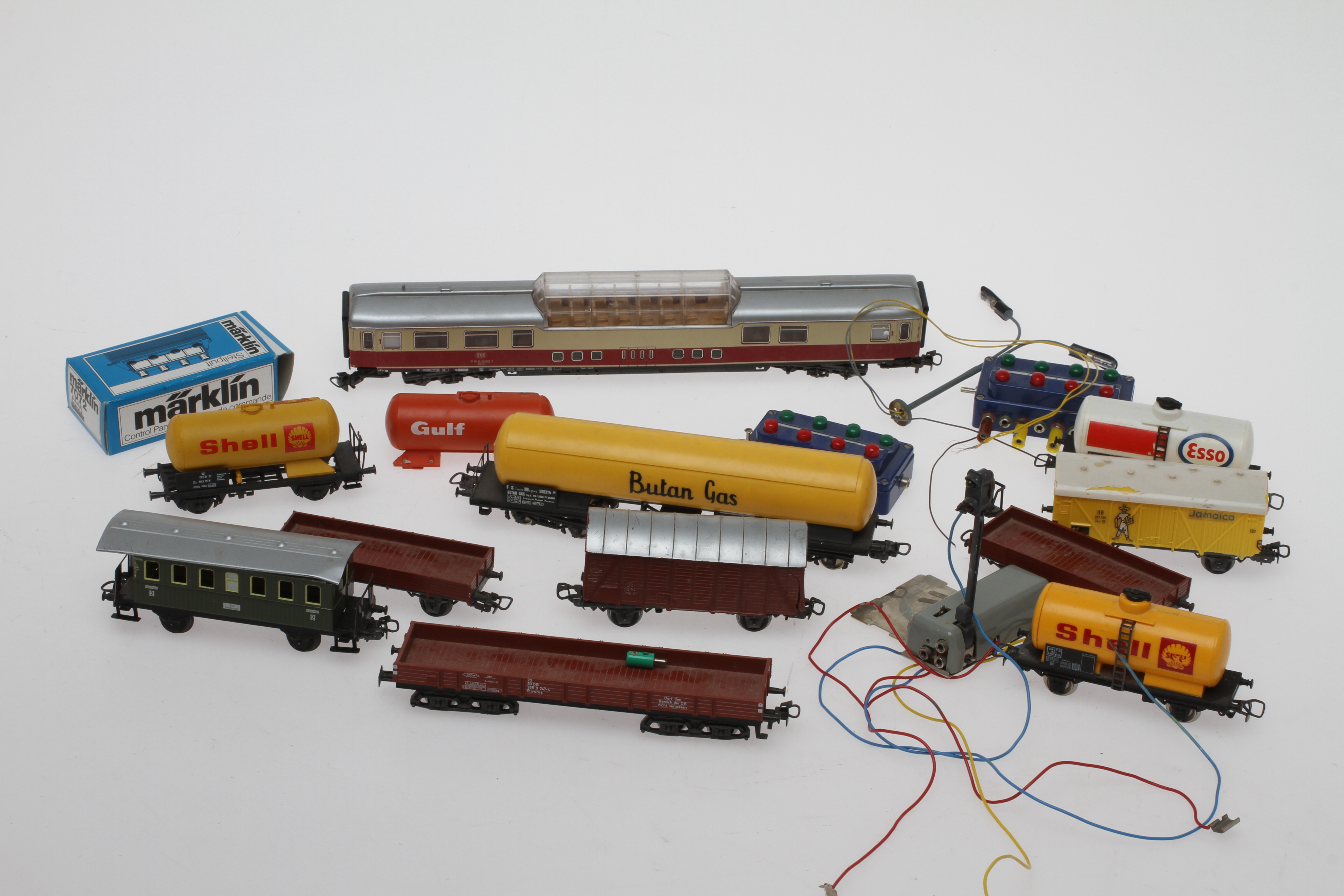 Images for 47632. MODEL TRAIN MÄRKLIN rails, gears, trolleys, signal ...