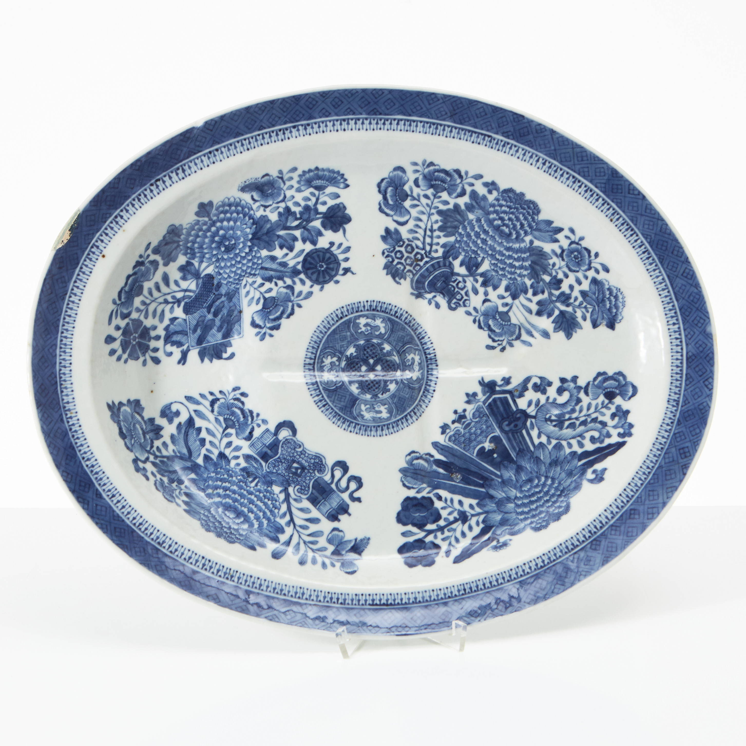 Images for 4765028. A porcelain dish, China, Jiaqing (1796-1820), oval ...