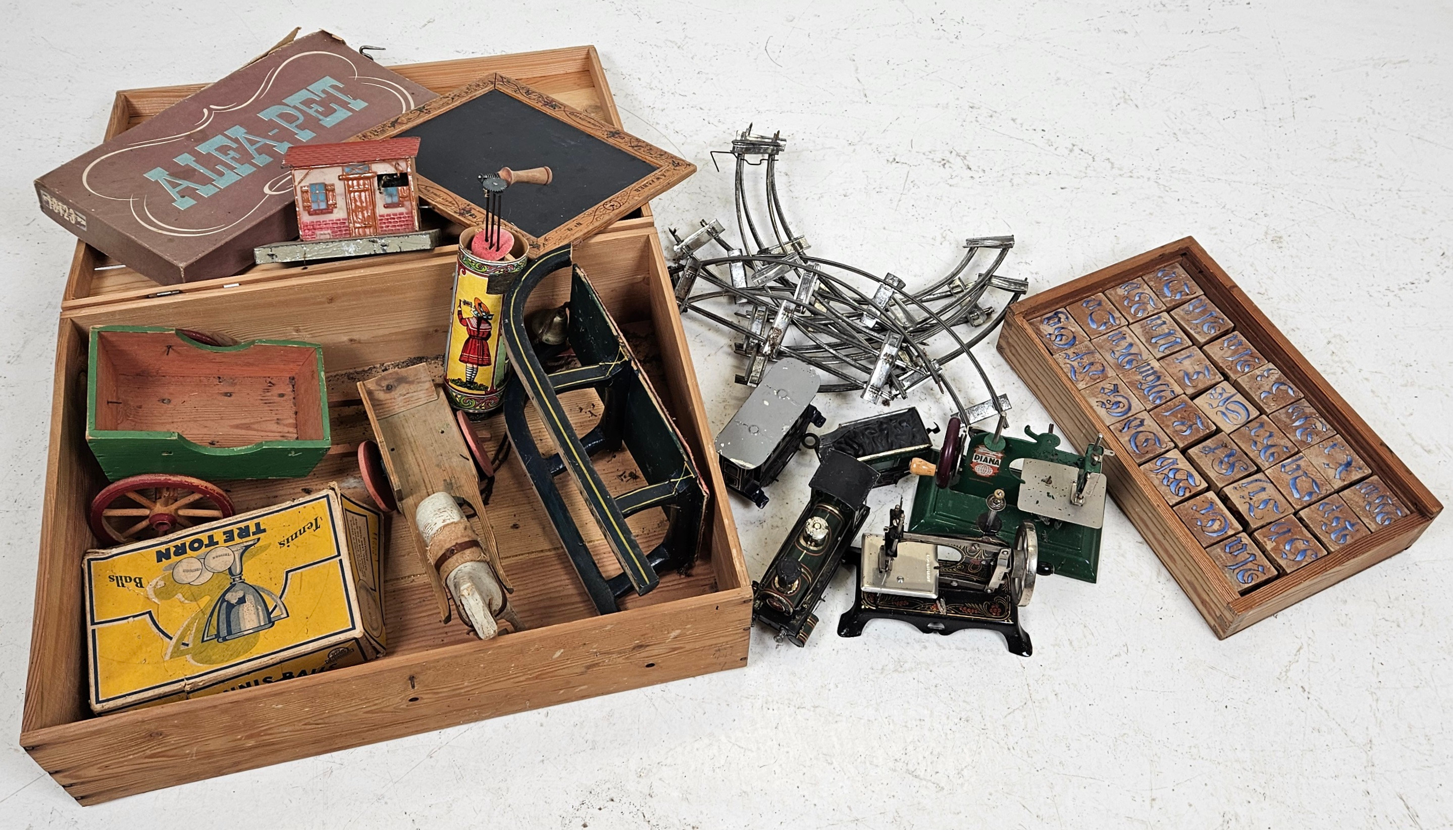Bilder för 4765424. PARTI LEKSAKER. - Auctionet