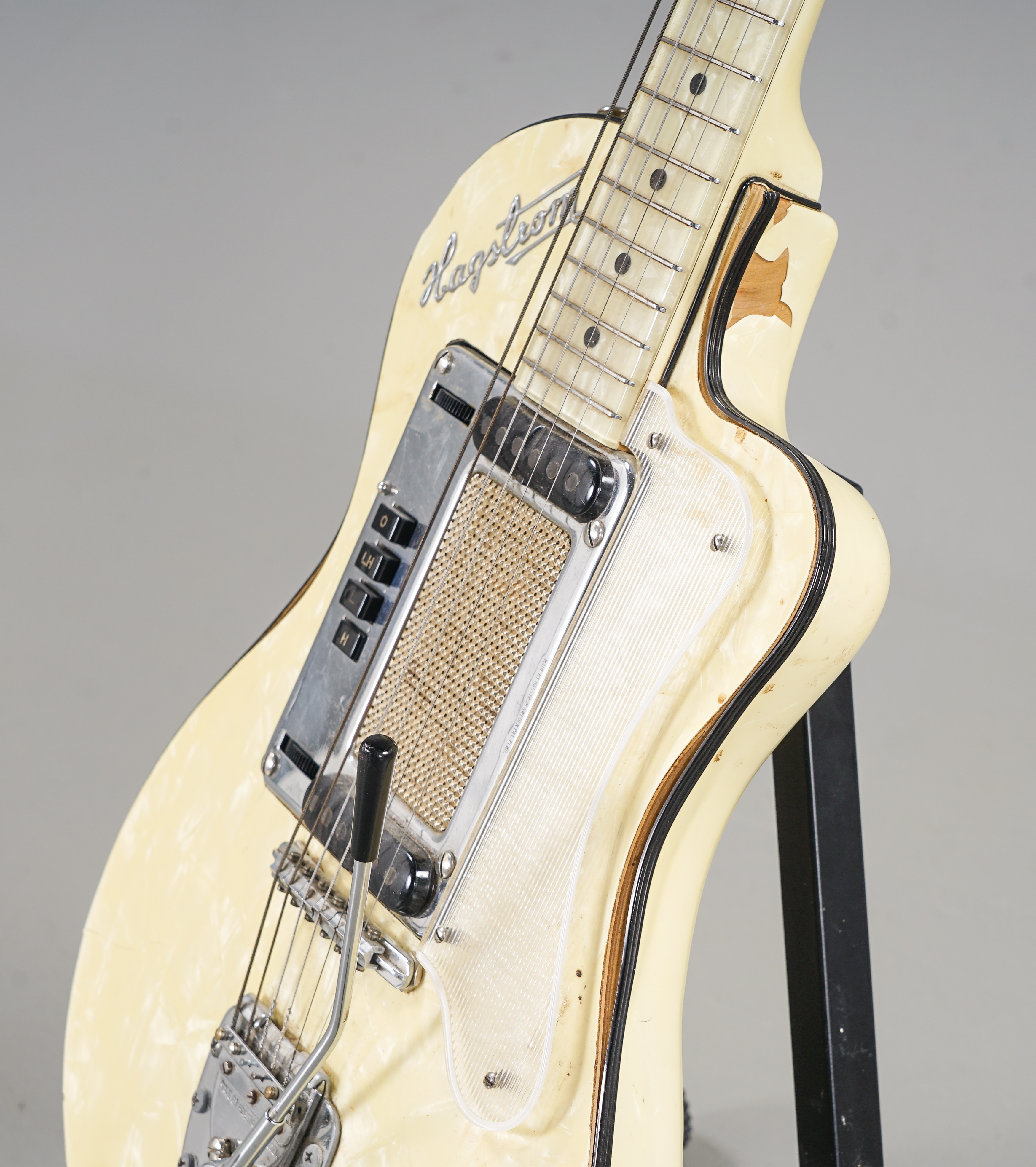 Images for 4769090. ELECTRIC GUITAR Hagström Standard 80, 1961. - Auctionet