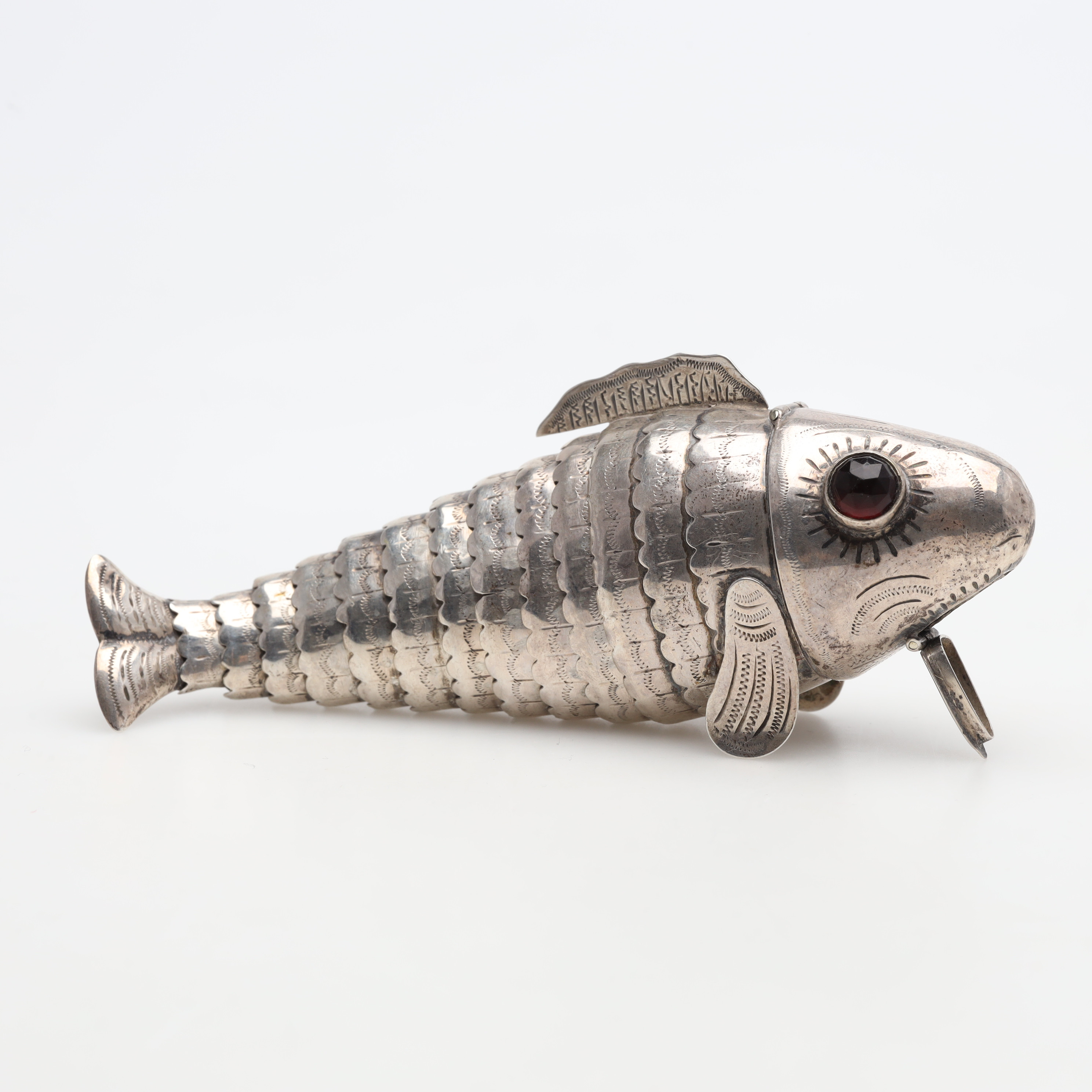 SMELL BOX, fish, silver/metal, gross weight approx. 30 grams. Silver ...