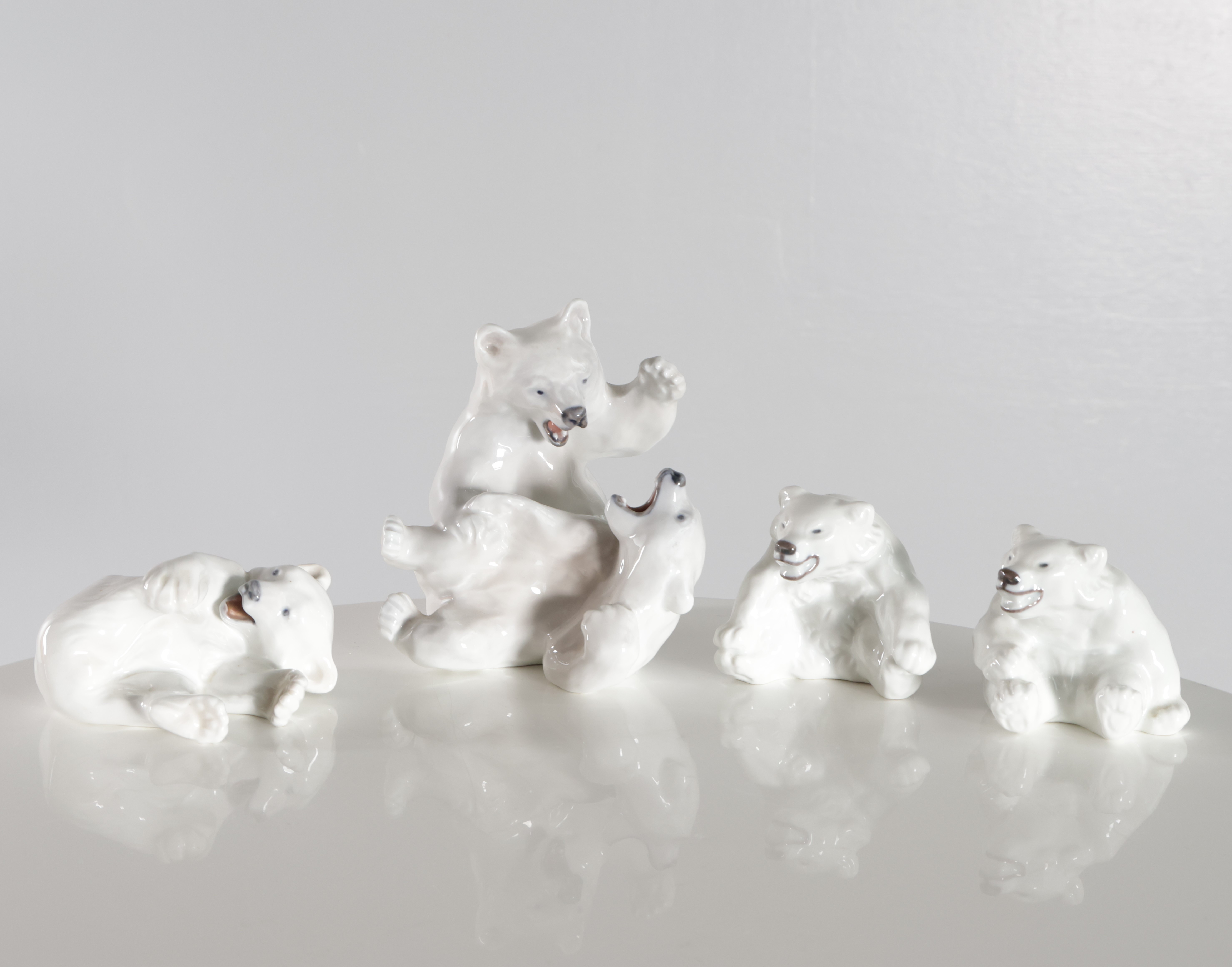 Images for 4795981. KNUD KYHN / JEANNE GRUT. A collection of porcelain ...