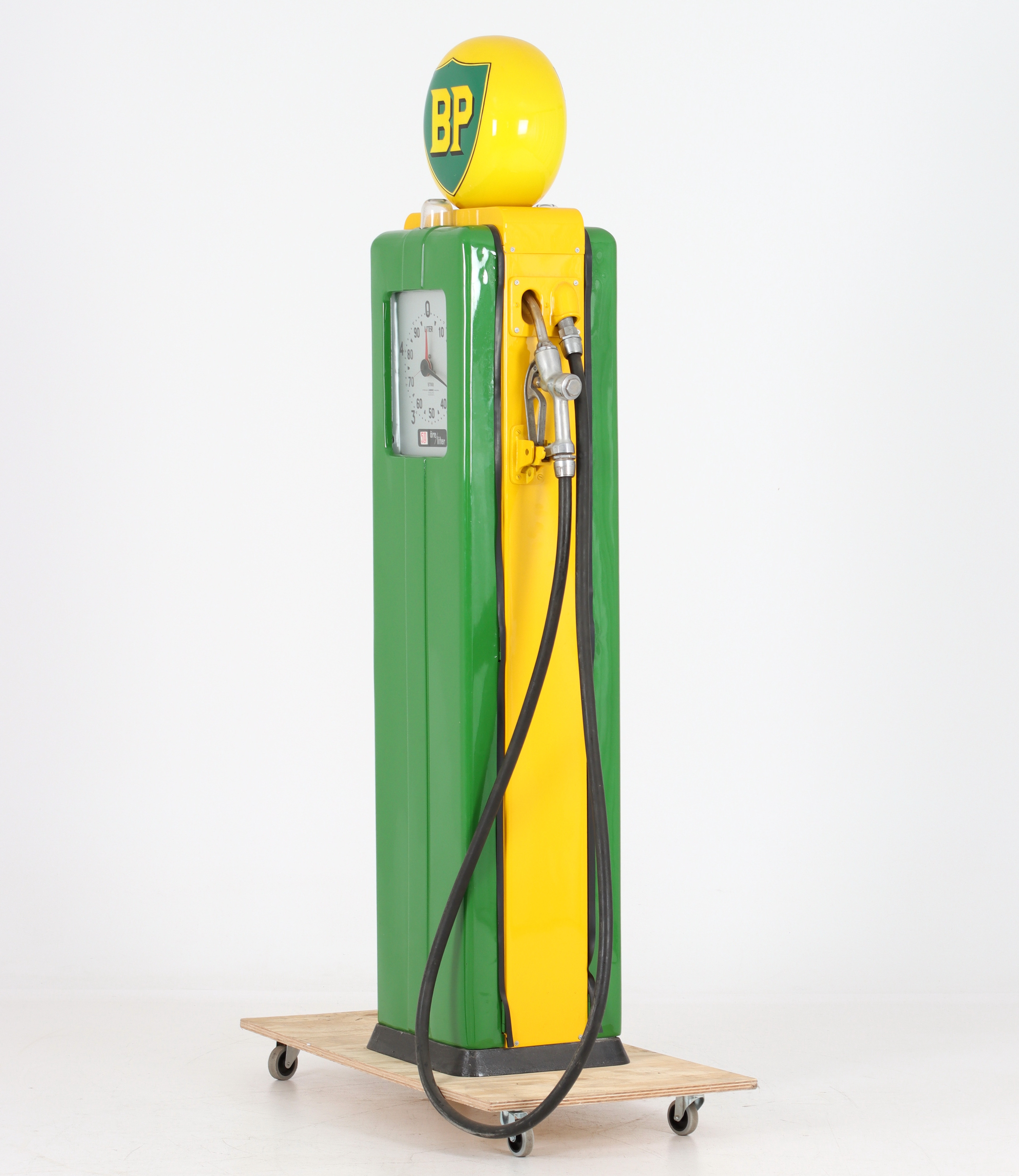 Images for 4797192. PETROL PUMP, BP, model 50. Ljungmans Workshops ...
